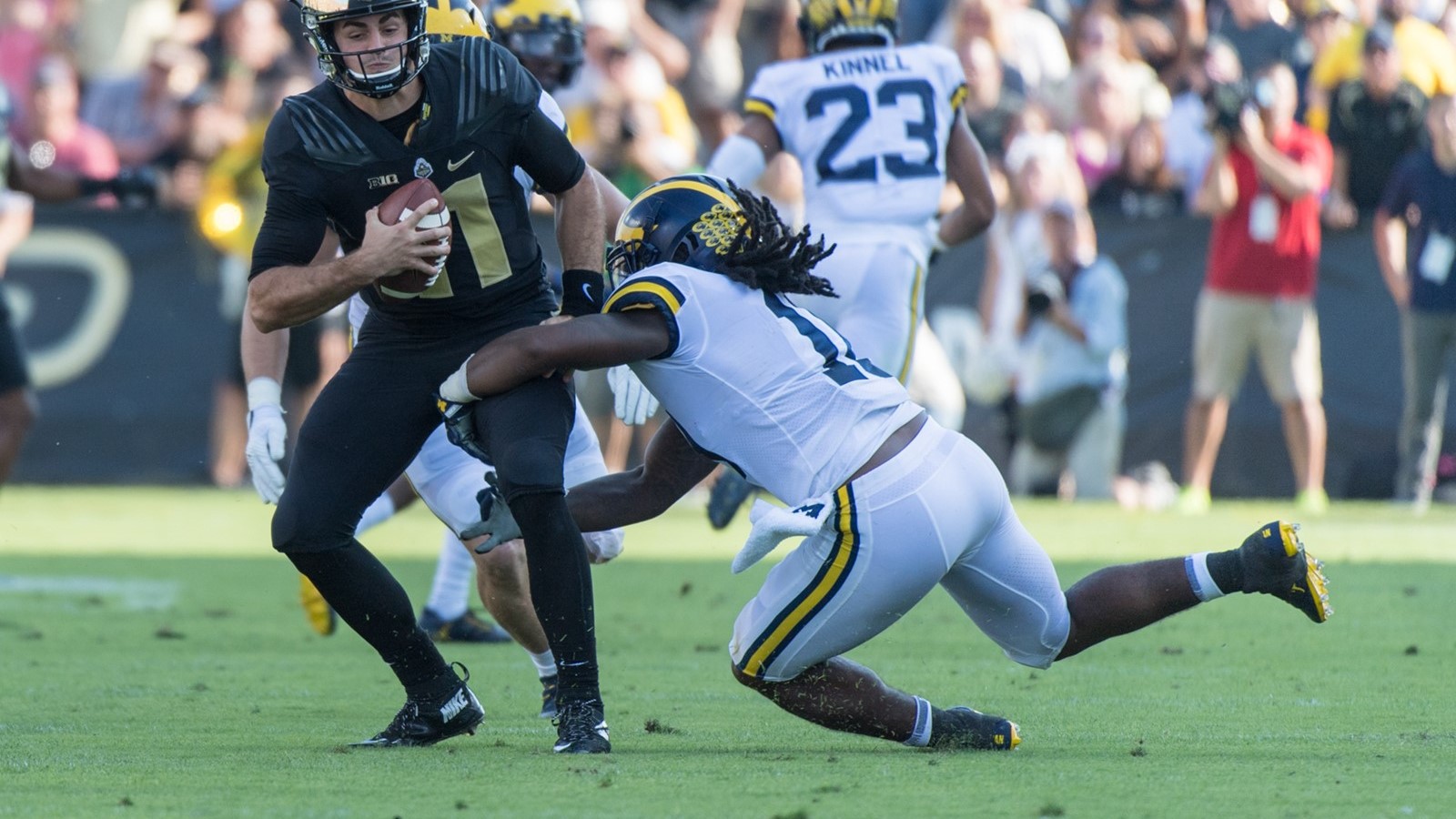 Devin Bush - Football - University of Michigan Athletics