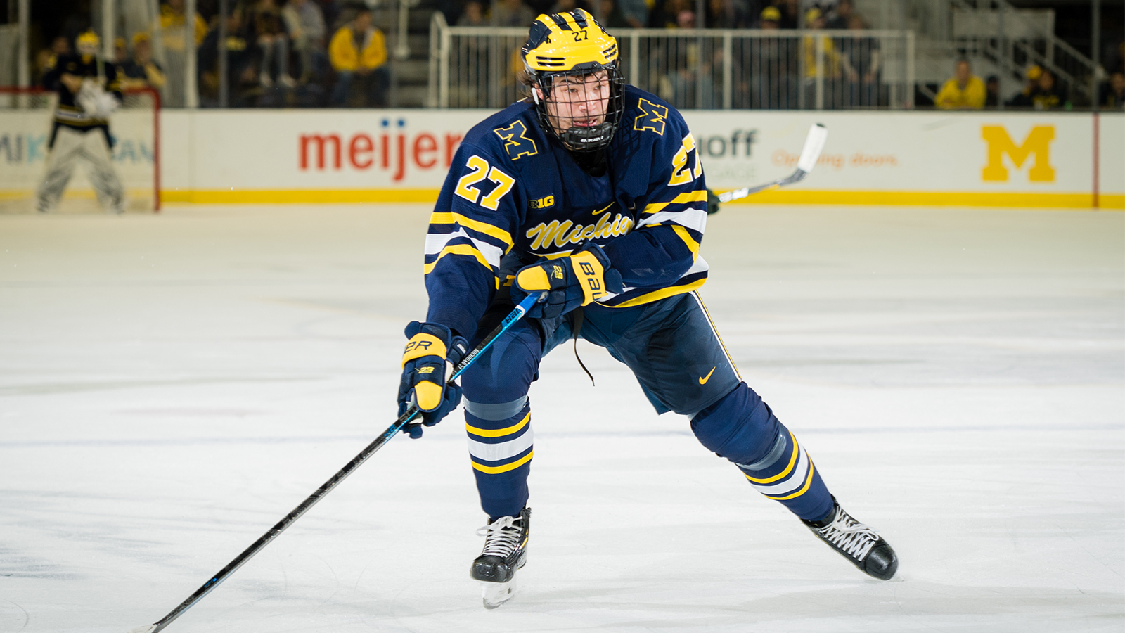 Nolan Moyle - Ice Hockey - University of Michigan Athletics