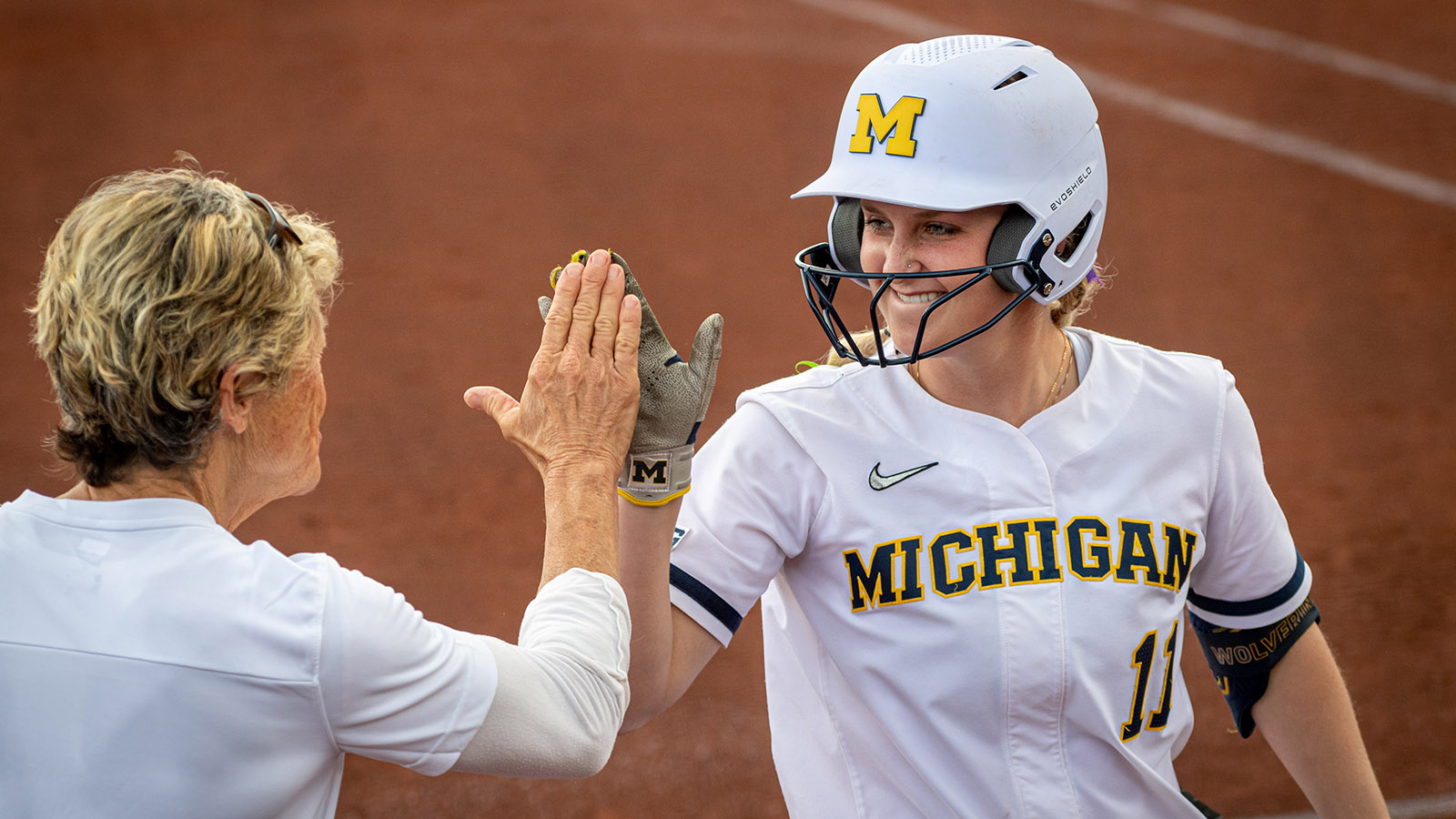 Lexi Voss - Softball - University of Michigan Athletics