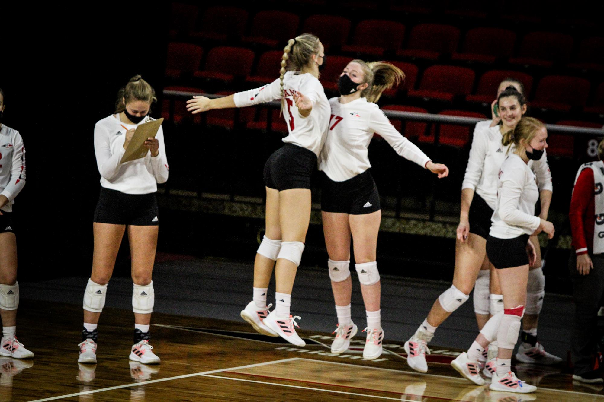 Gracie Norris - Women's Volleyball - Miami University RedHawks