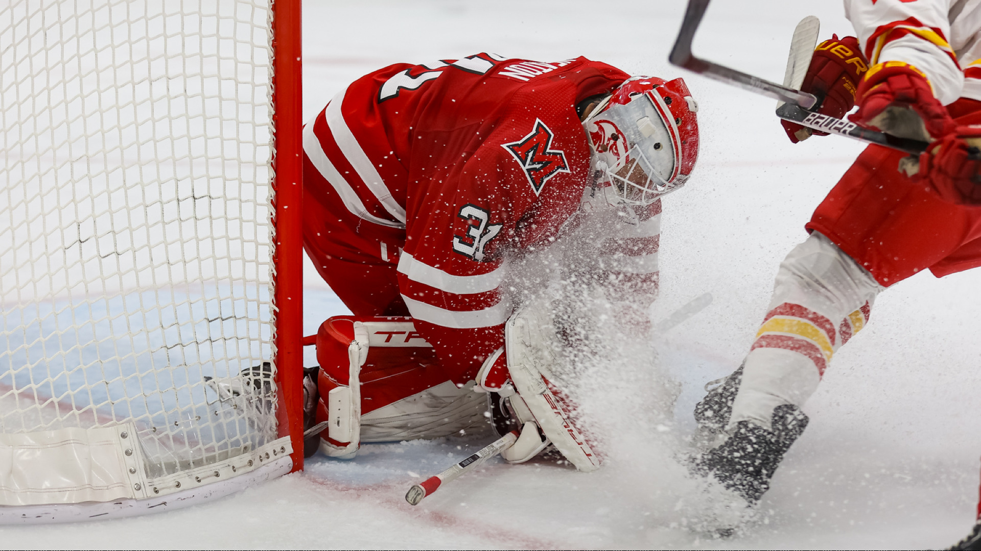 Logan Neaton - Hockey - Miami University RedHawks