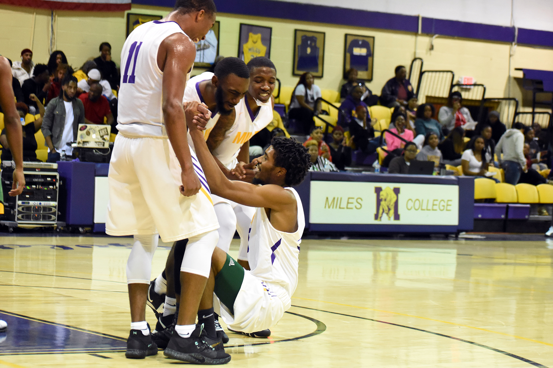 Avery Brown - Men's Basketball - Miles College Athletics