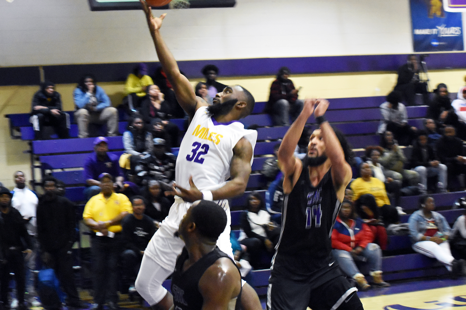 Ryan Calhoun - Men's Basketball - Miles College Athletics