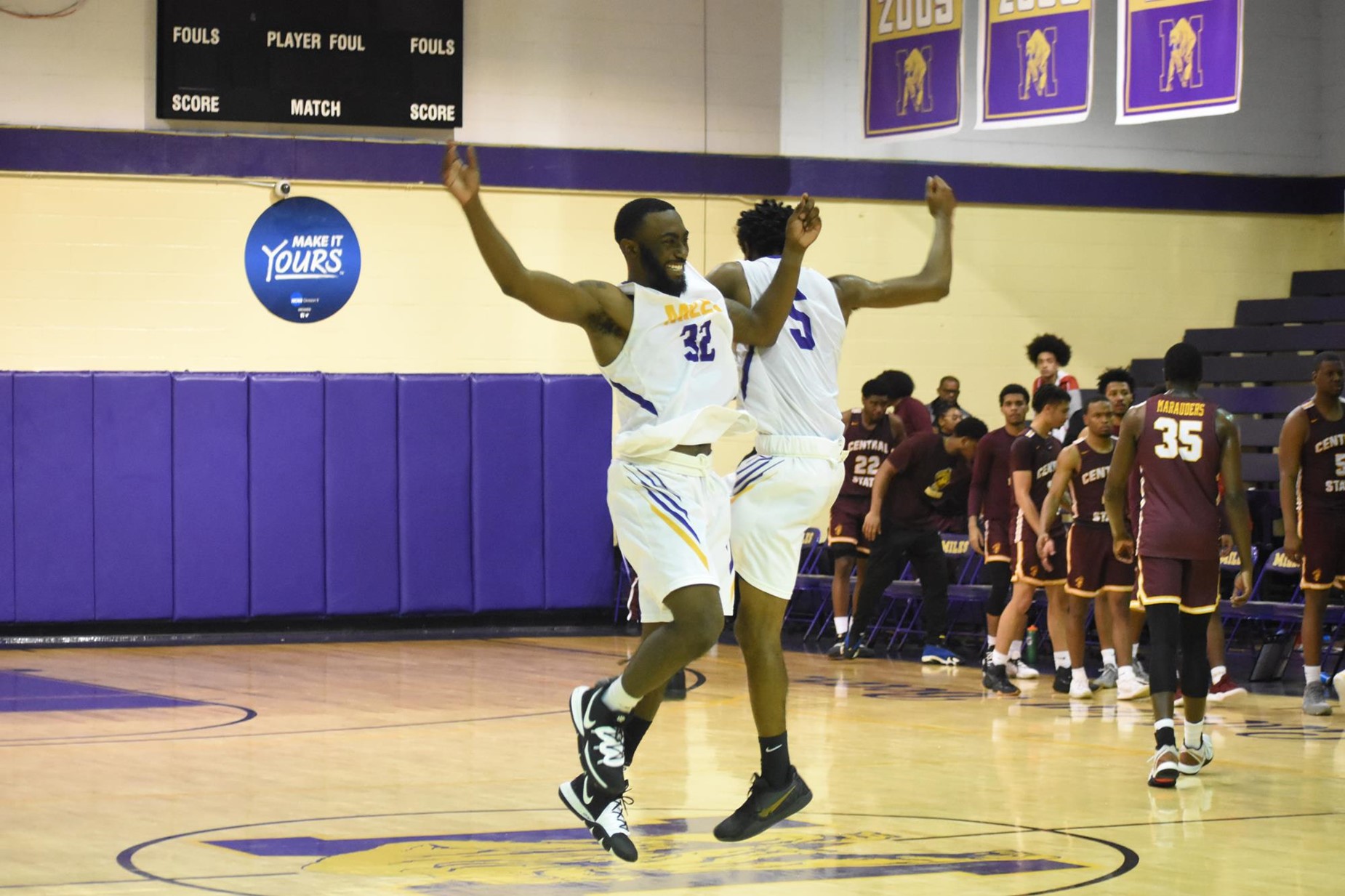 Ryan Calhoun - Men's Basketball - Miles College Athletics