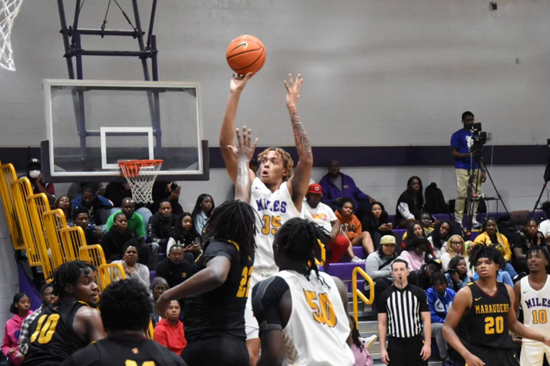 Golden Bears continue to roll - Miles College Athletics