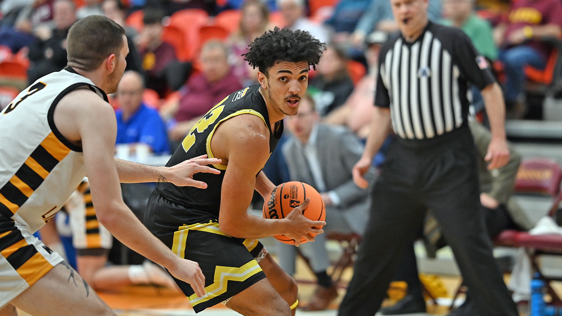 Matt Dade '24 begins professional basketball career in Argentina ...