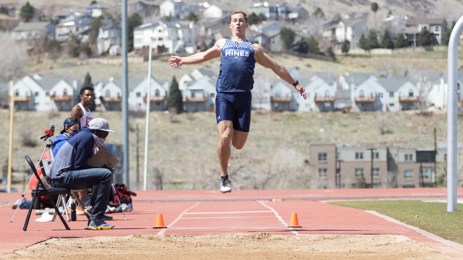 Garrett Halbrooks - Track and Field - Colorado School of Mines Athletics
