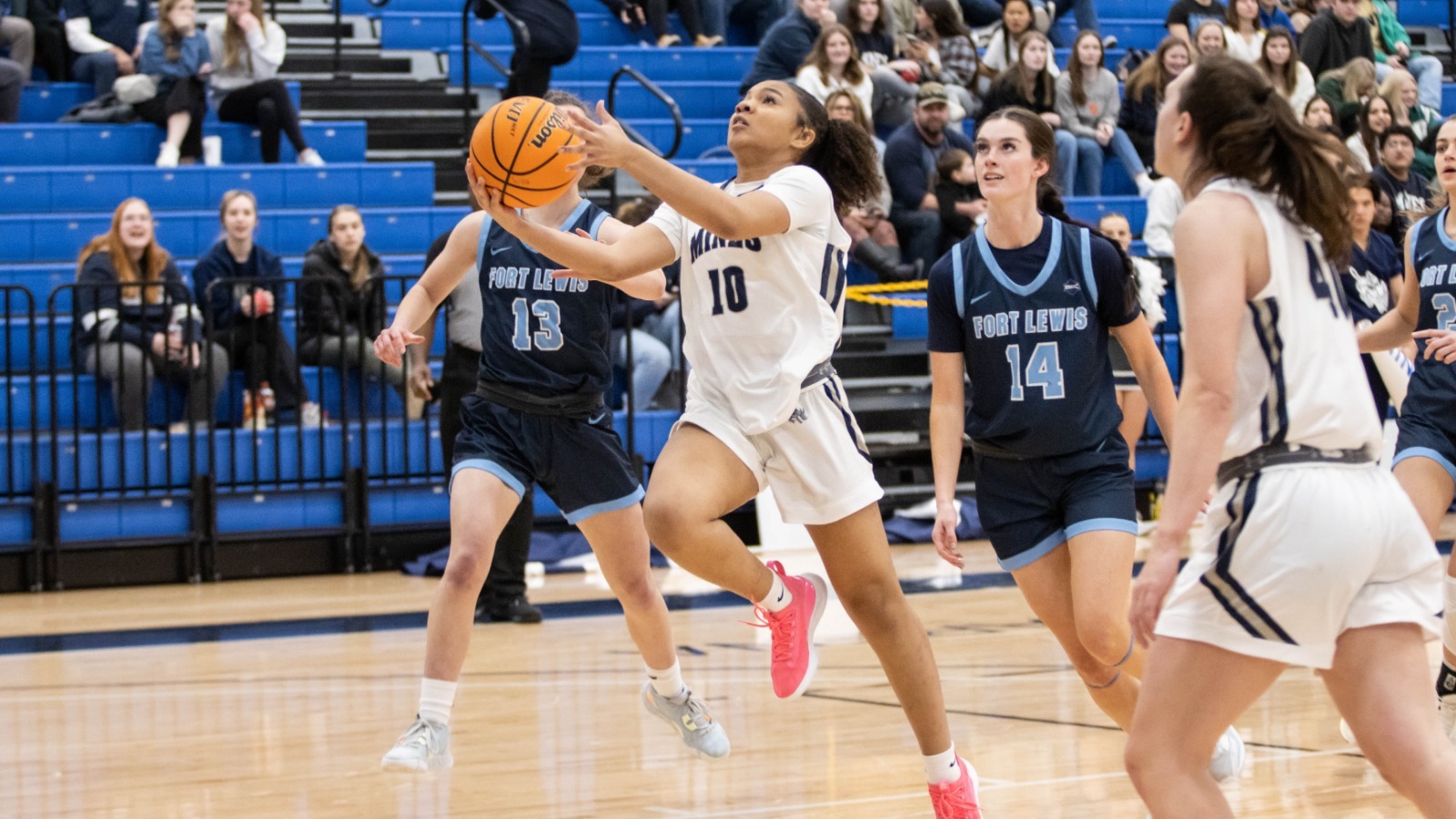 Suni Davis - Women's Basketball - Colorado School of Mines Athletics