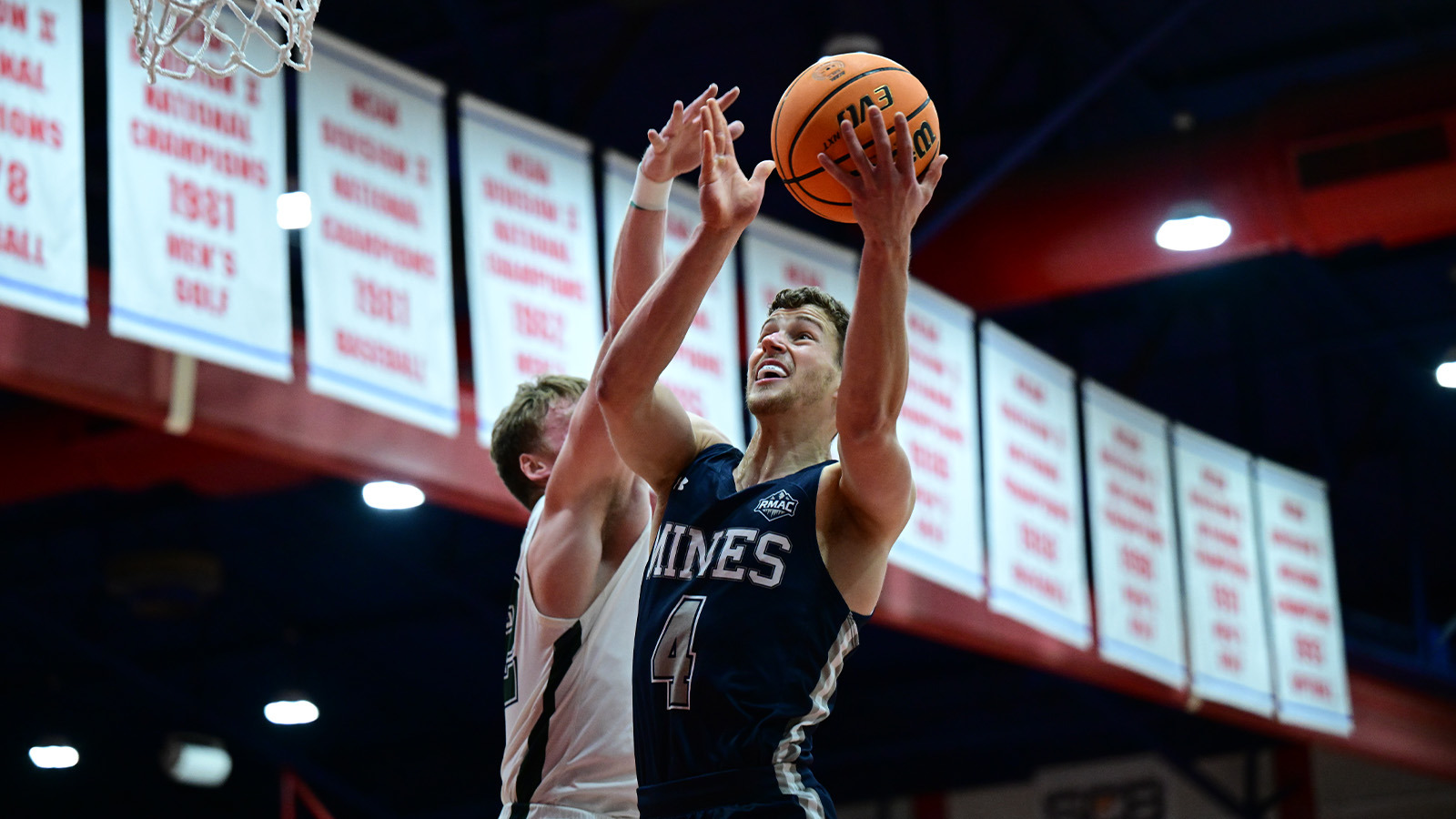 #18 Orediggers Fend Off Late Rally From #25 Lakers for First Win ...