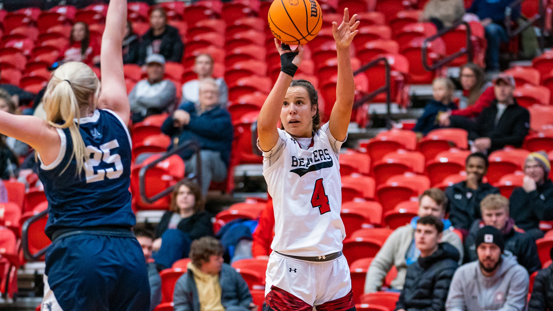 Minot State distributes 15 assists but falls at Minnesota Crookston ...