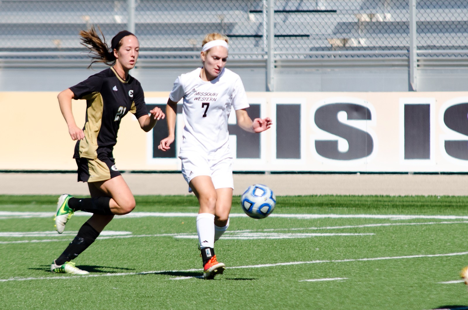 Teddi Serna - 2014 - Soccer - Missouri Western State University Athletics