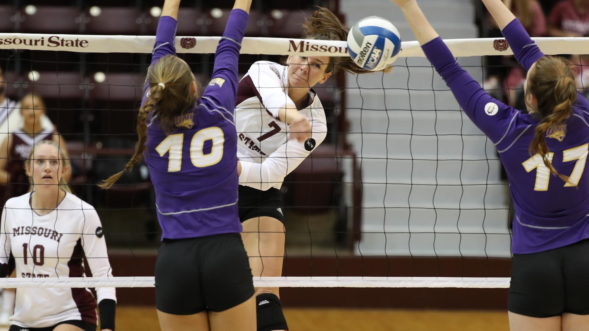 Laynie Dake - Women's Volleyball - Missouri State