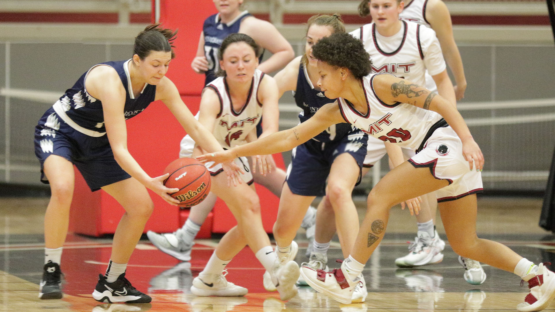 Sienna Williams - 2021-22 - Women's Basketball - Massachusetts ...