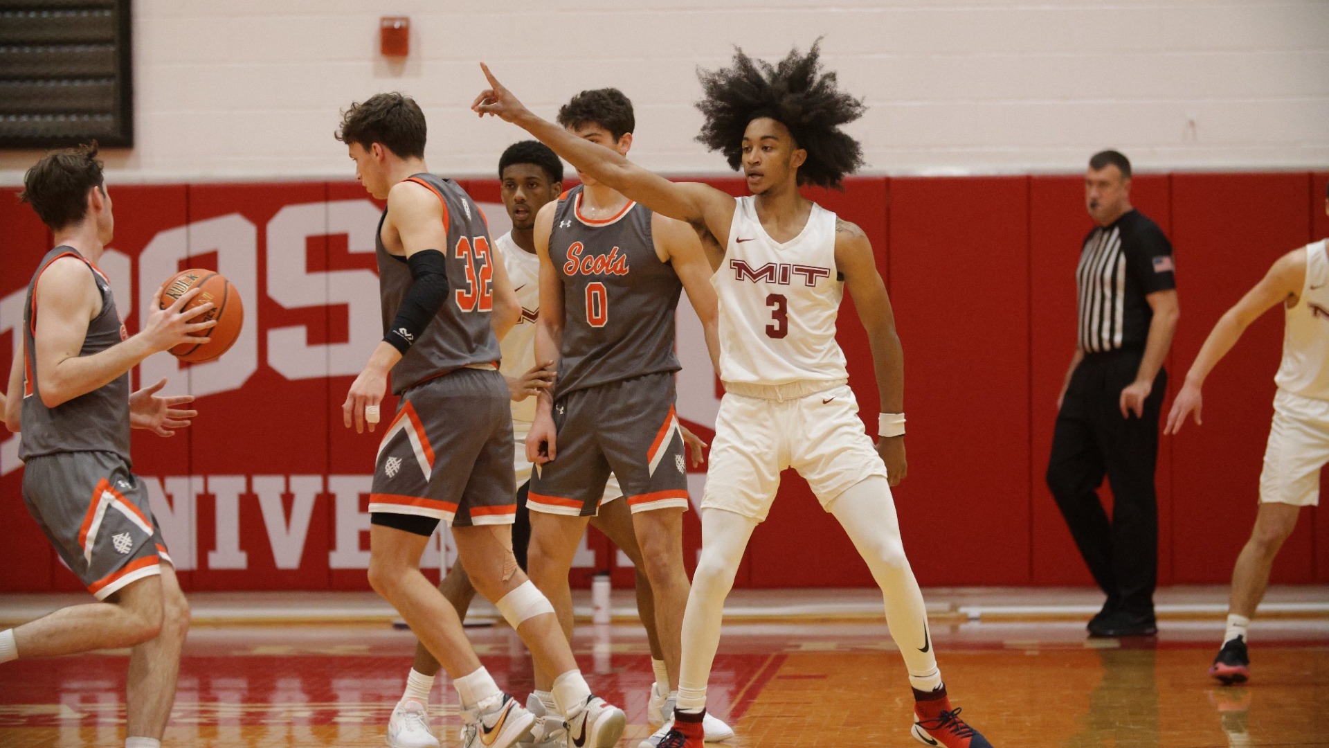 Men's Basketball Clipped By Tufts, 91-82, in Non-Conference Action ...