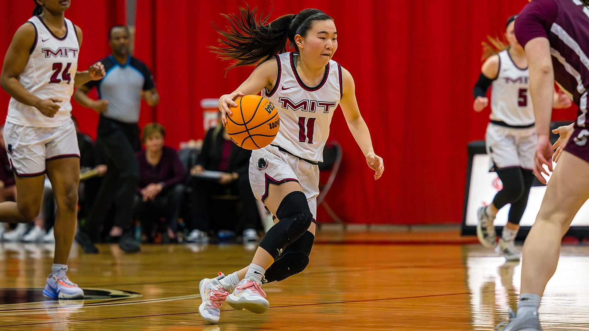Women's Basketball Defeats Babson, 69-63, in Overtime - Massachusetts ...