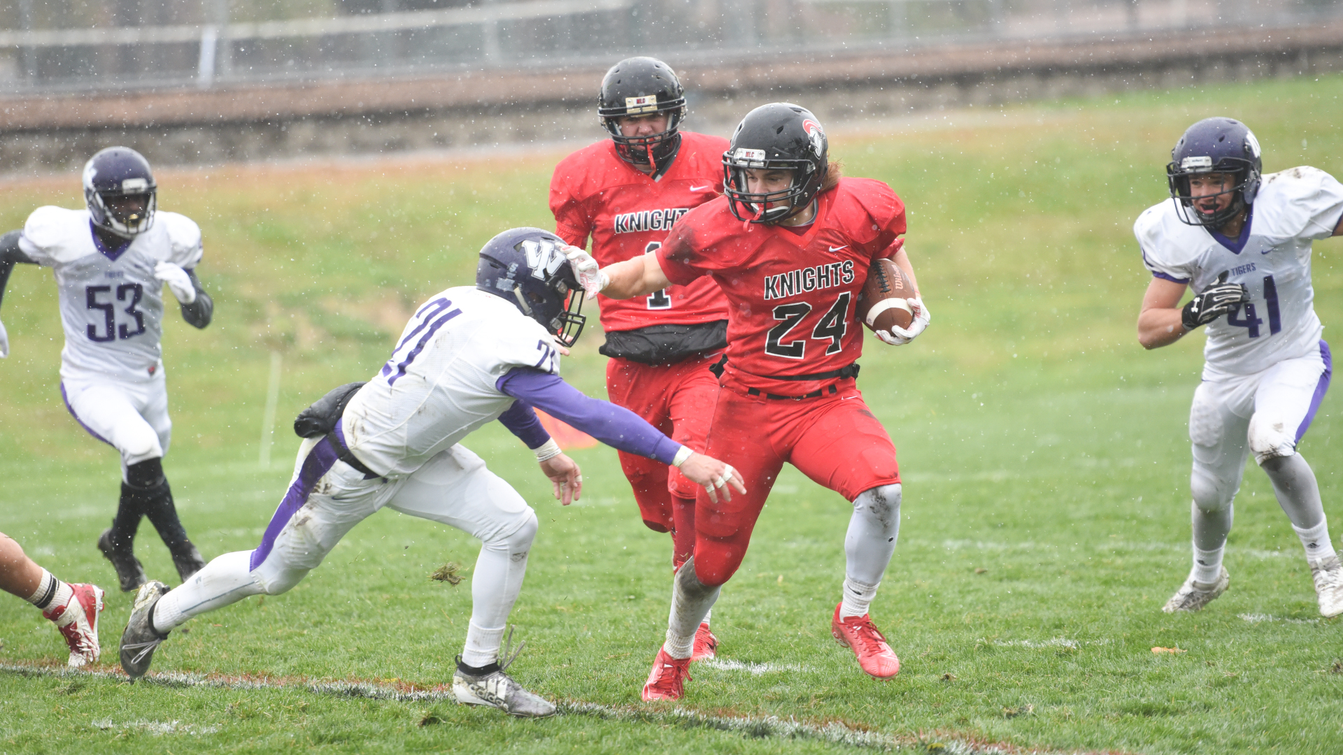 Run Game Leads the Knights to 24-14 Win - Martin Luther College Athletics