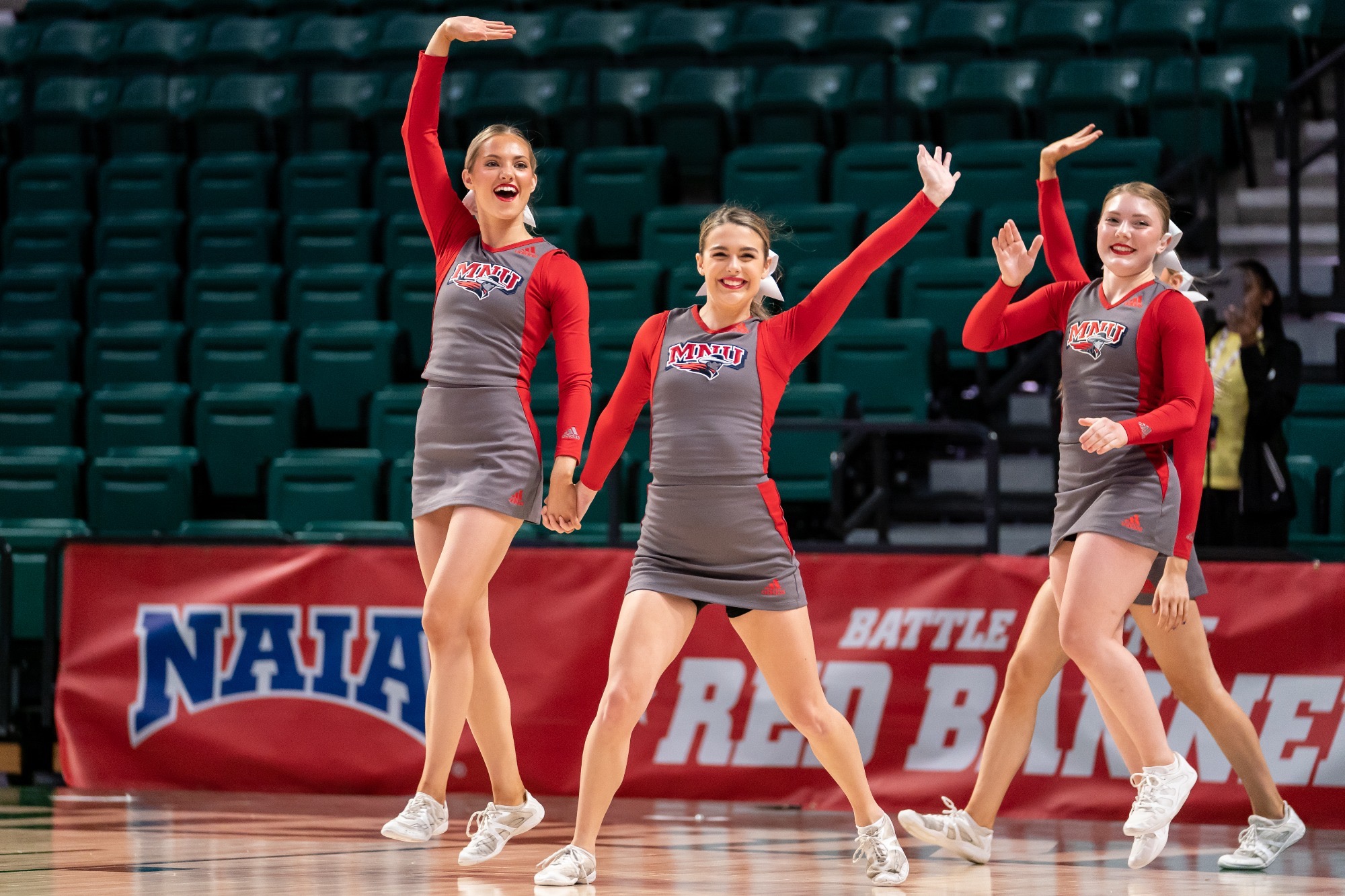 Alyssa Robinson - Cheerleading - MidAmerica Nazarene