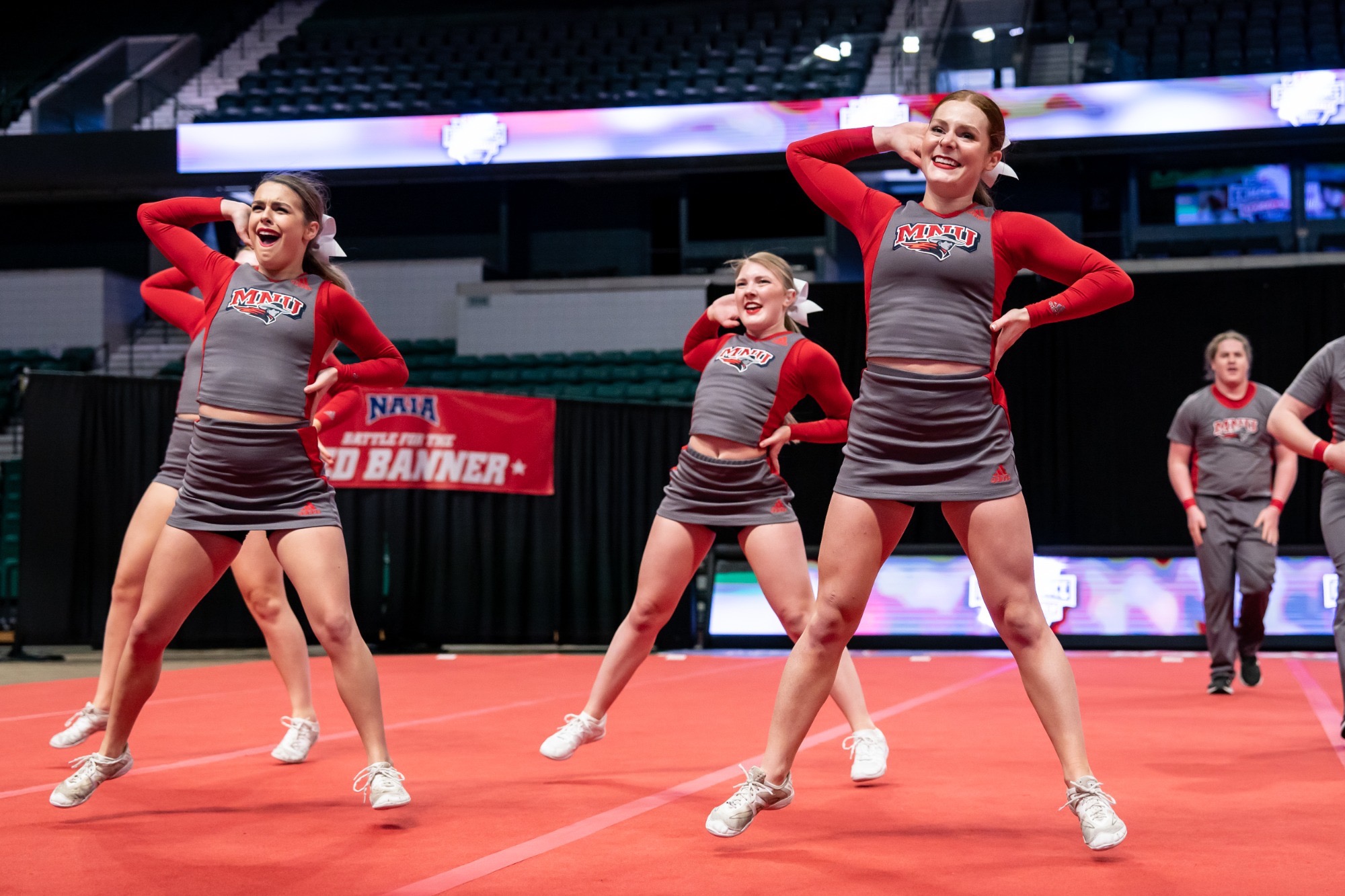 Alyssa Robinson - Cheerleading - MidAmerica Nazarene