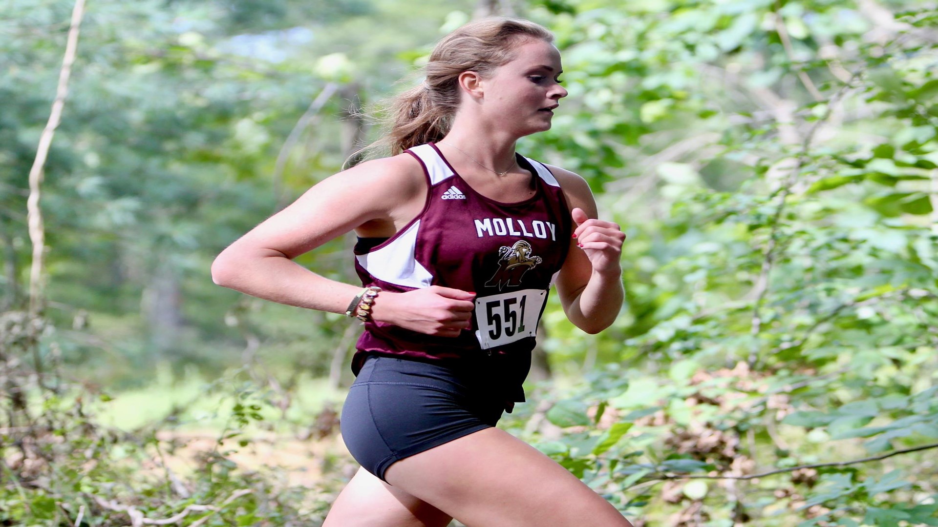 Nicole Hubert - Women's Cross Country - Molloy University Athletics