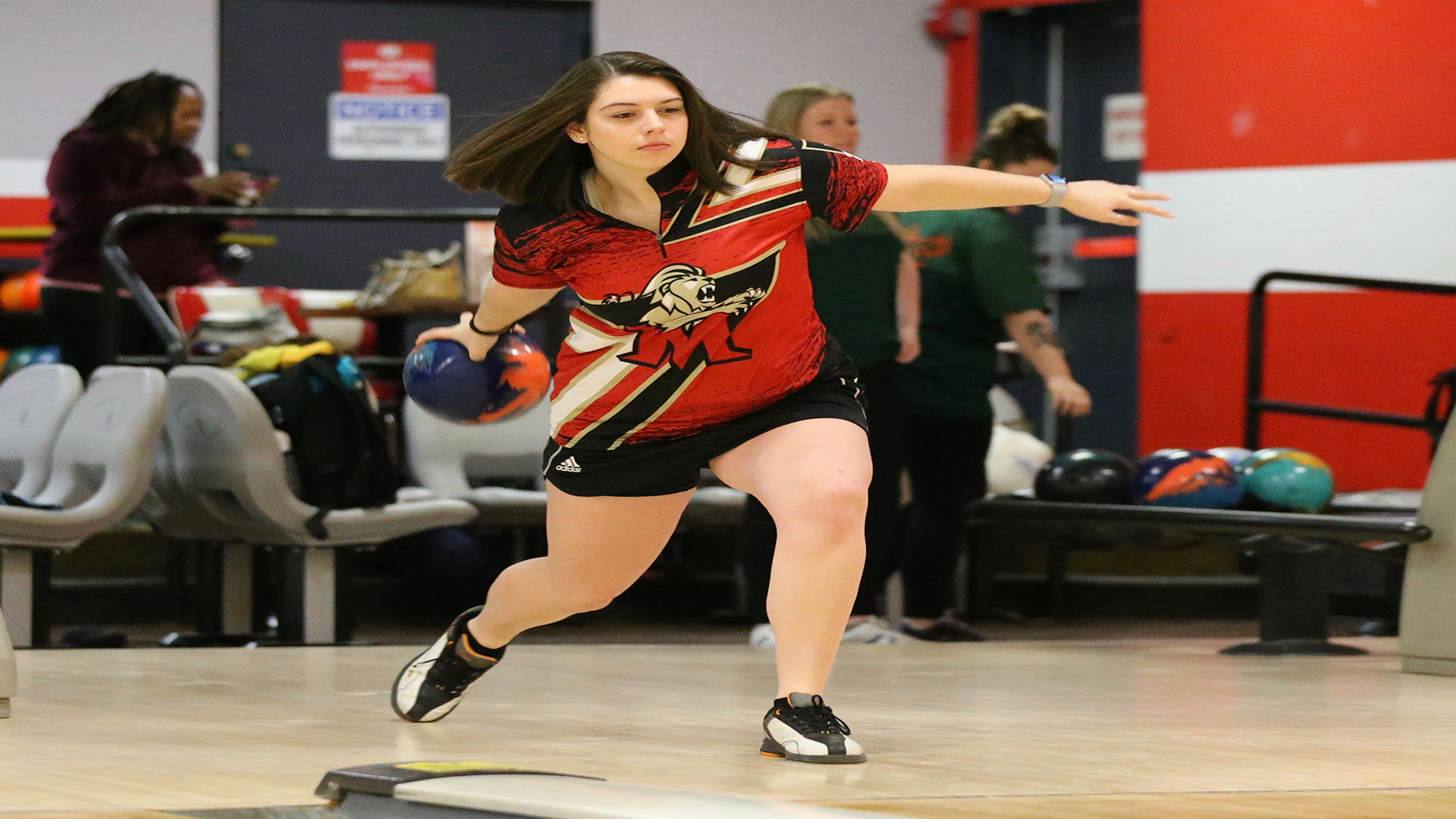 Kayla Dobrinski - Women's Bowling - Molloy University Athletics