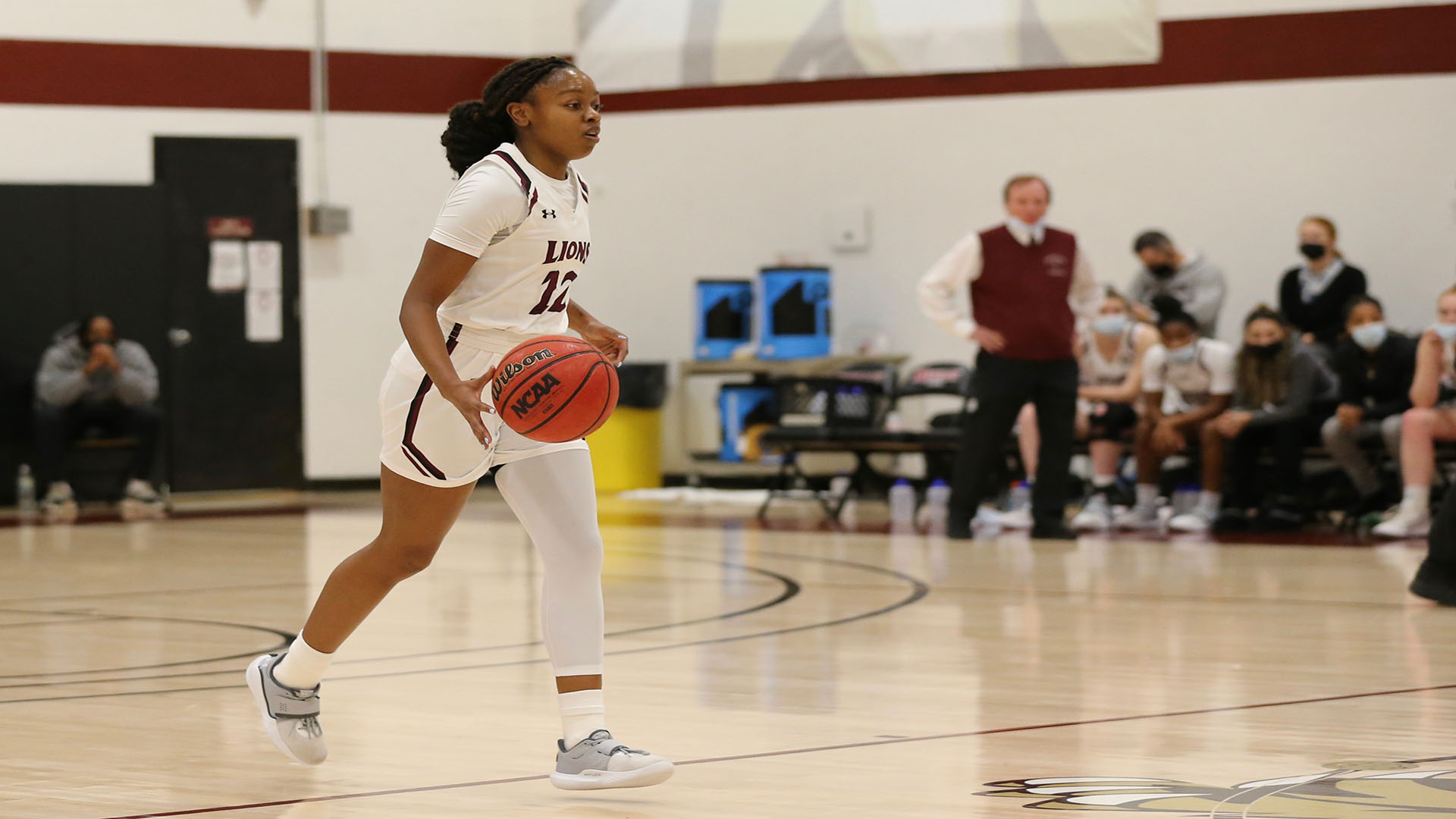 Maya Thomas - Women's Basketball - Molloy University Athletics