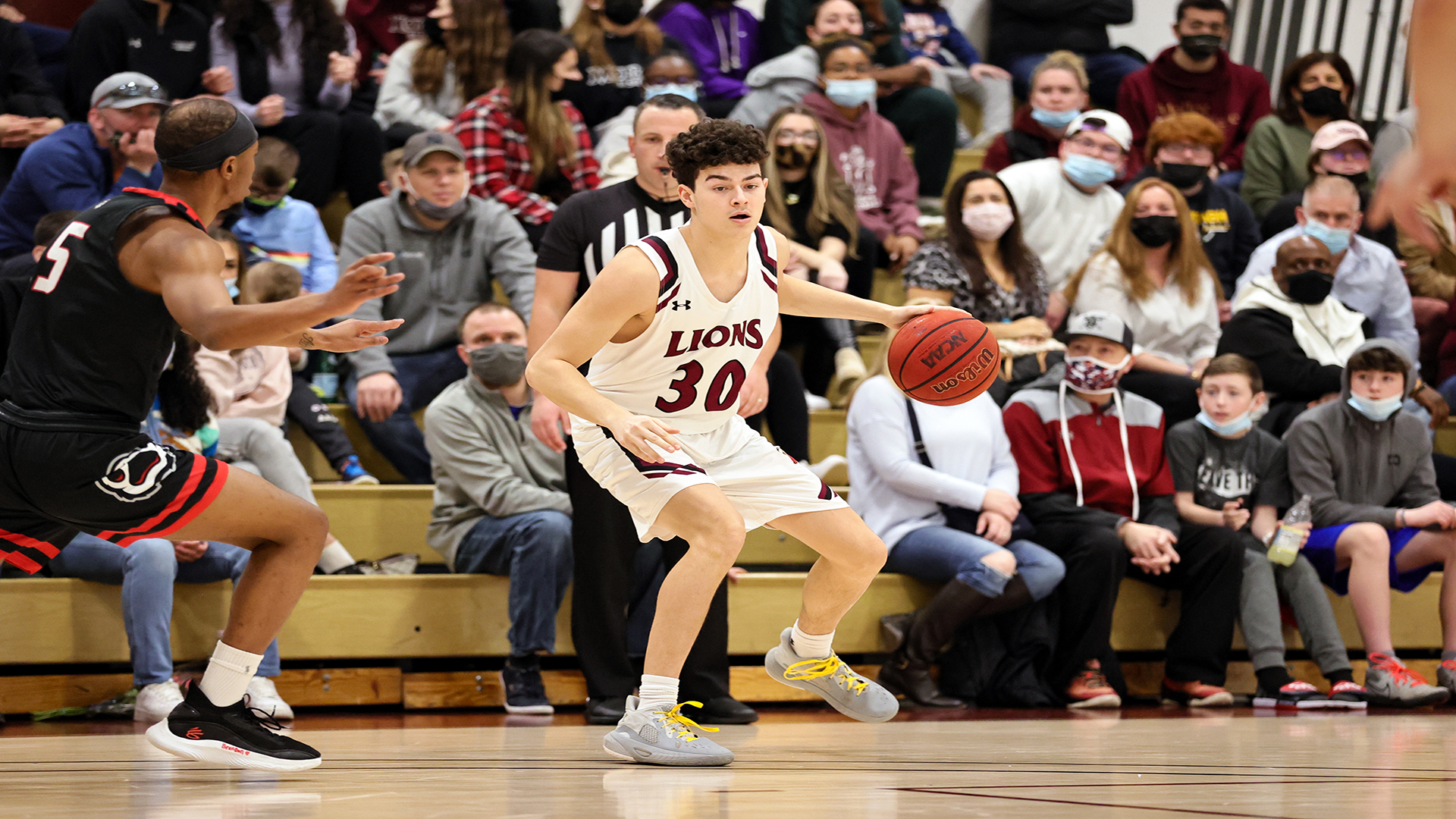Fergus, Reyes Set Career-Highs in Men's Basketball Victory Over Roberts ...