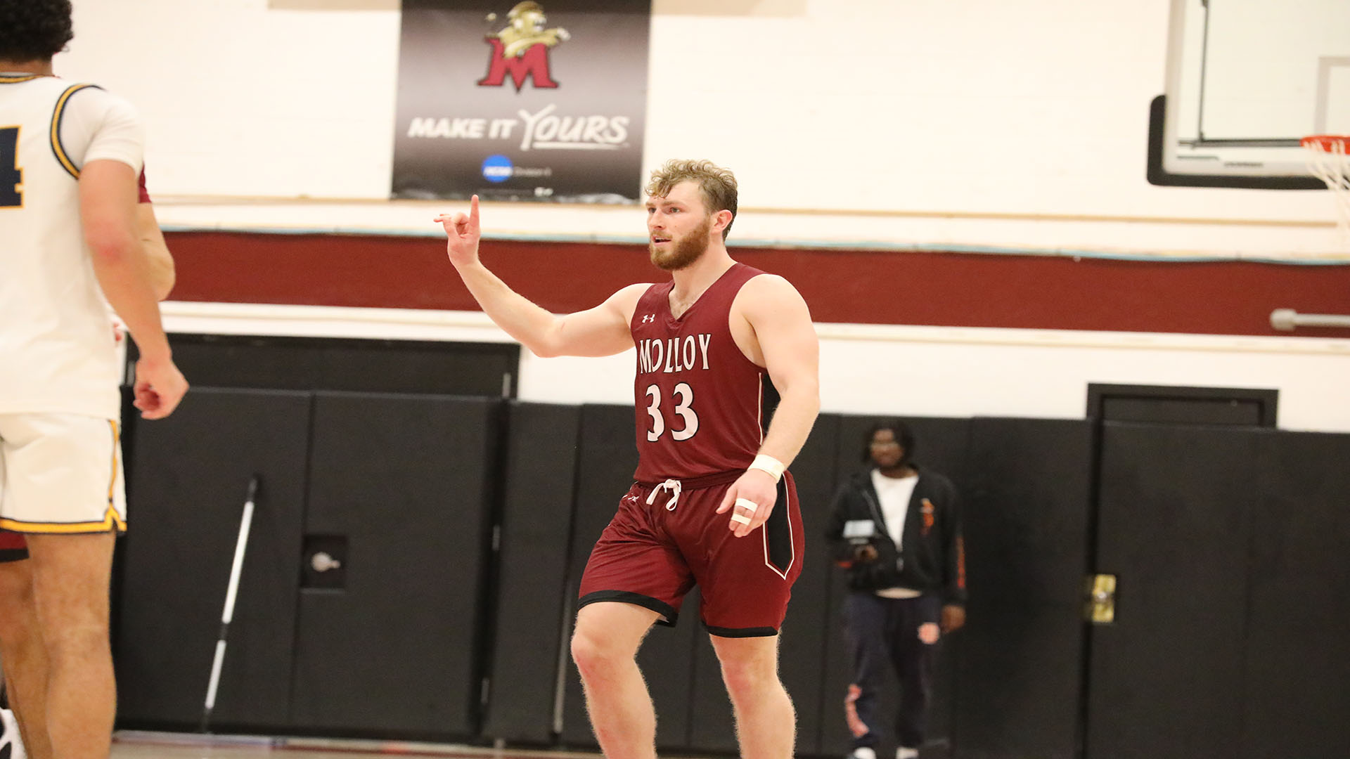 Bobby Connors - Men's Basketball - Molloy University Athletics