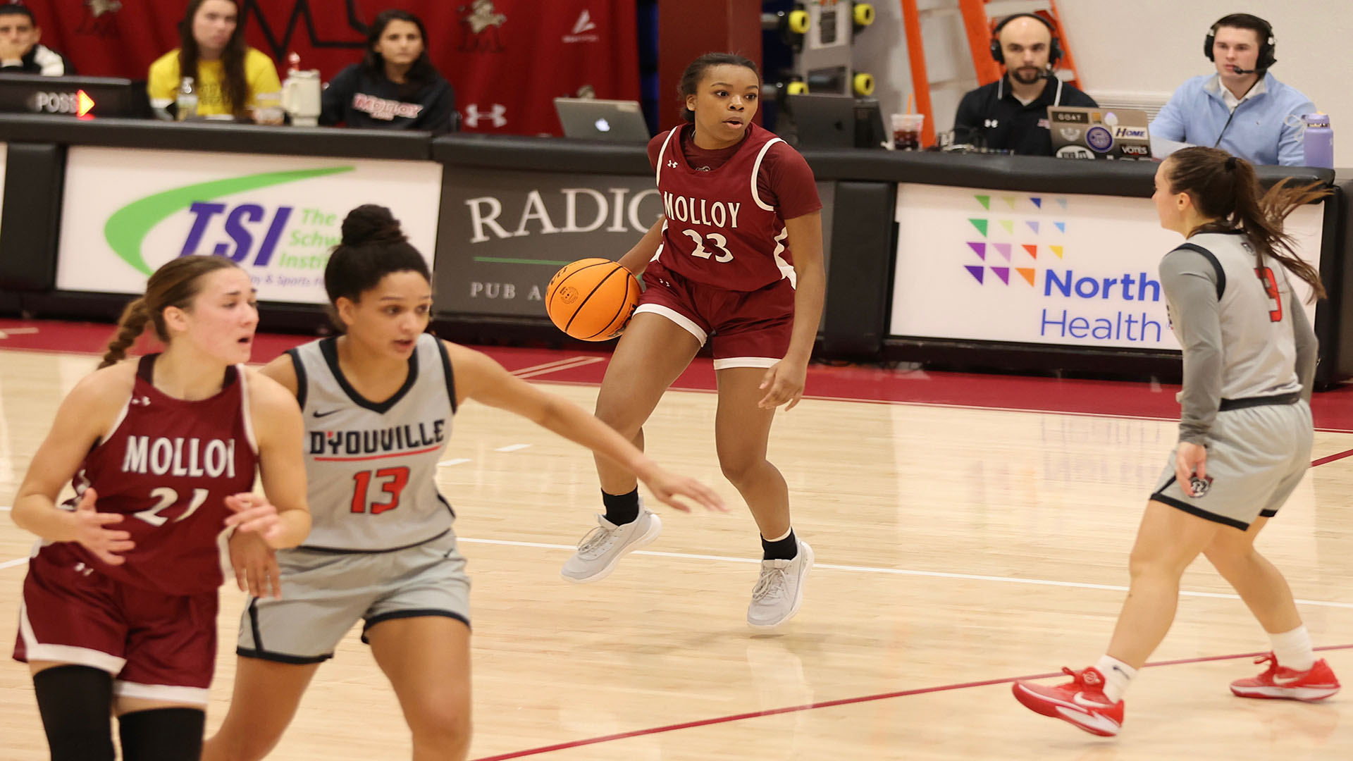 Brianna James - Women's Basketball - Molloy University Athletics