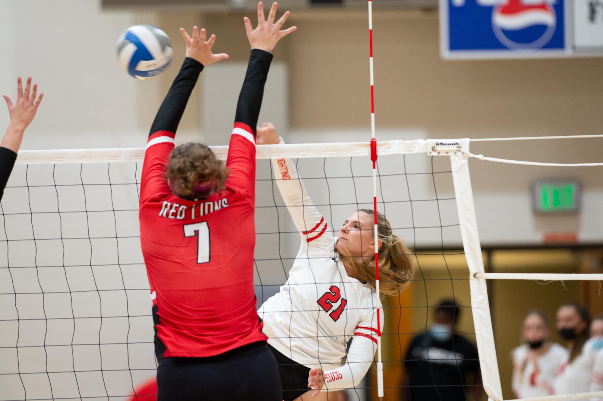 Kenzie Russell - 2023 - Women's Volleyball - Monmouth College Athletics