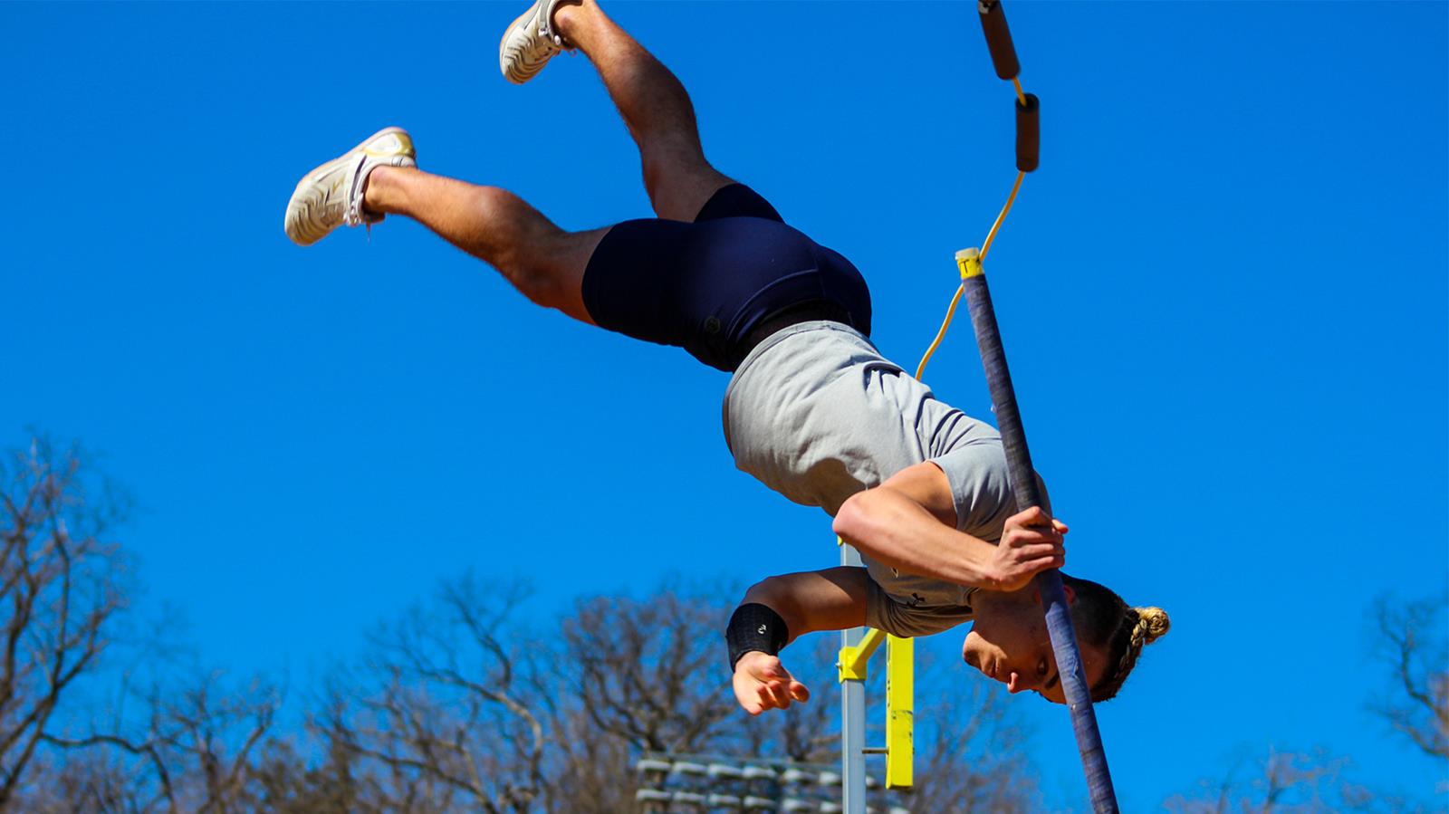 Connor Bennett - Men's Track and Field - Monmouth University Athletics