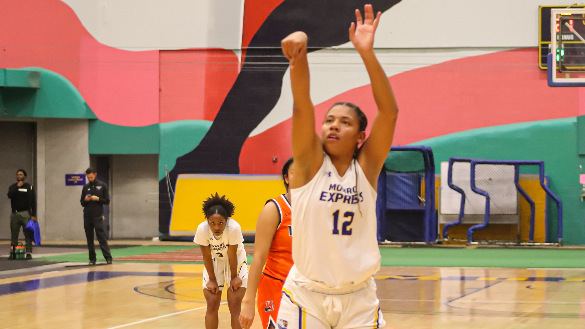 Maria Negron - Women's Basketball - Monroe College-Bronx Athletics