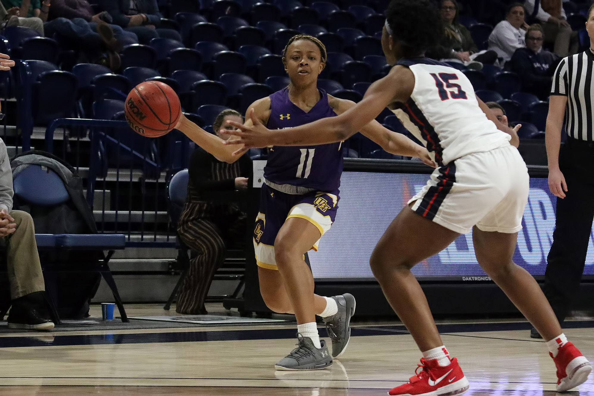 Huge Third Quarter Lifts Women's Basketball to 3-0 Start - University ...