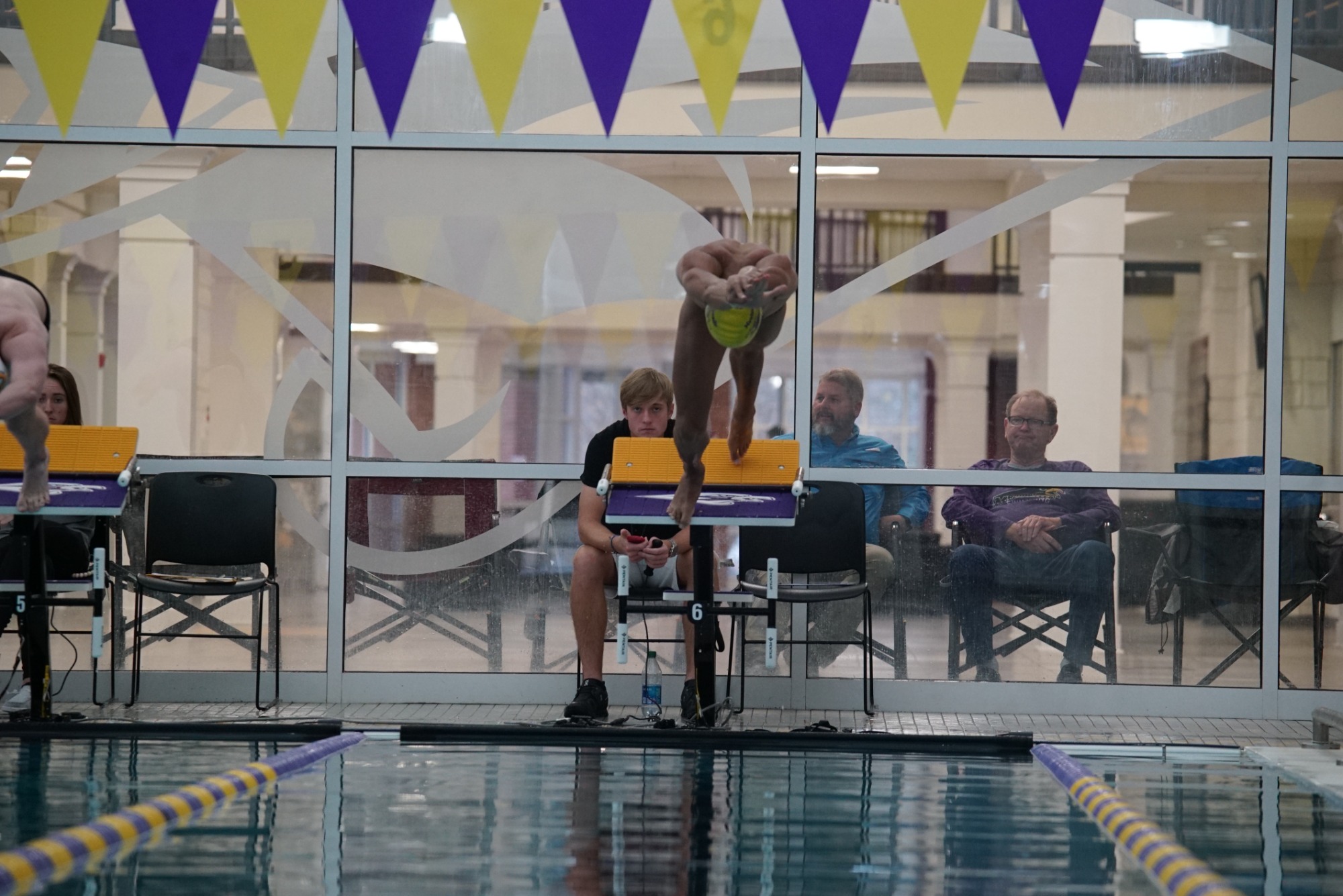 Men's Swimming Sets Pool Records in 186-75 Win over BSC - University of ...