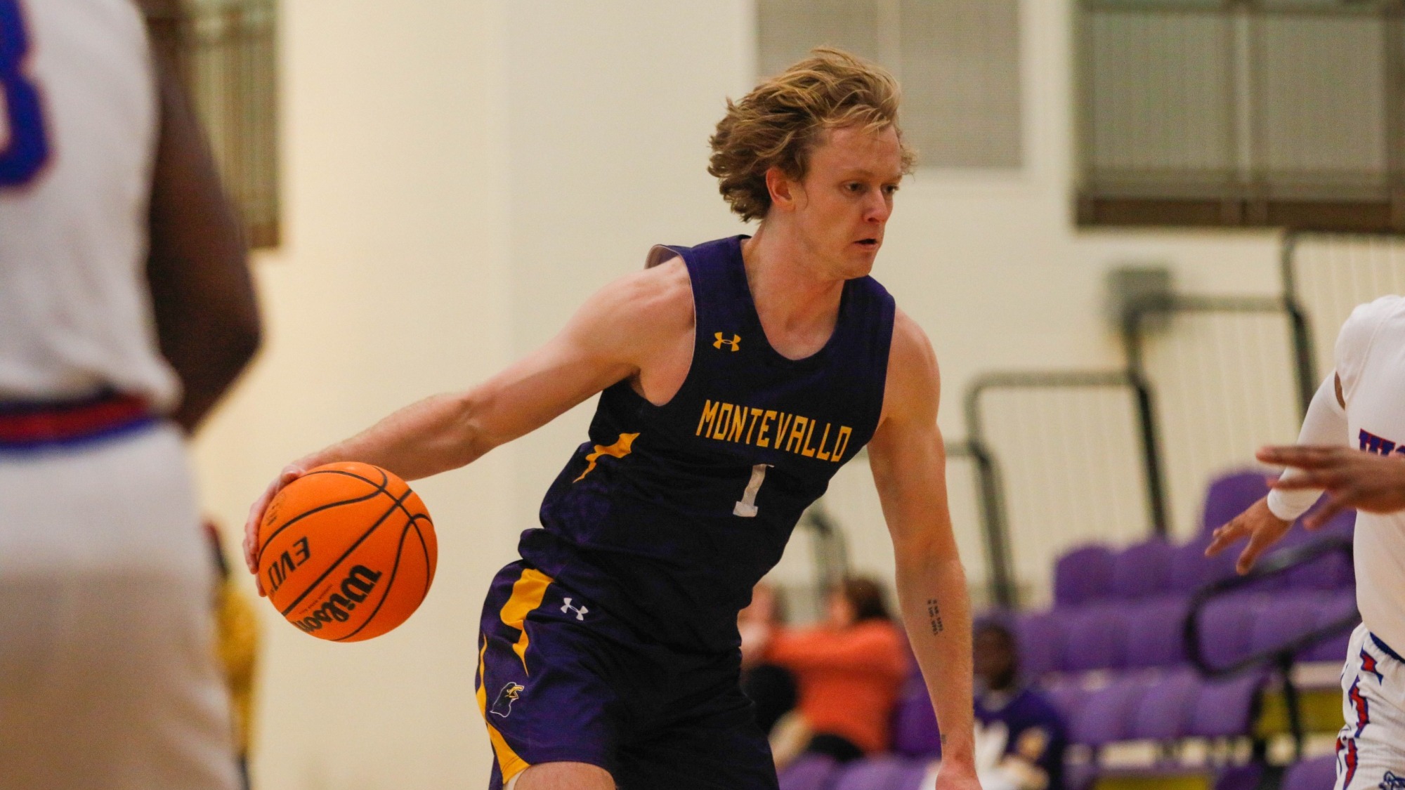 Falcons Slip in Clinton, 75-67 - University of Montevallo Athletics