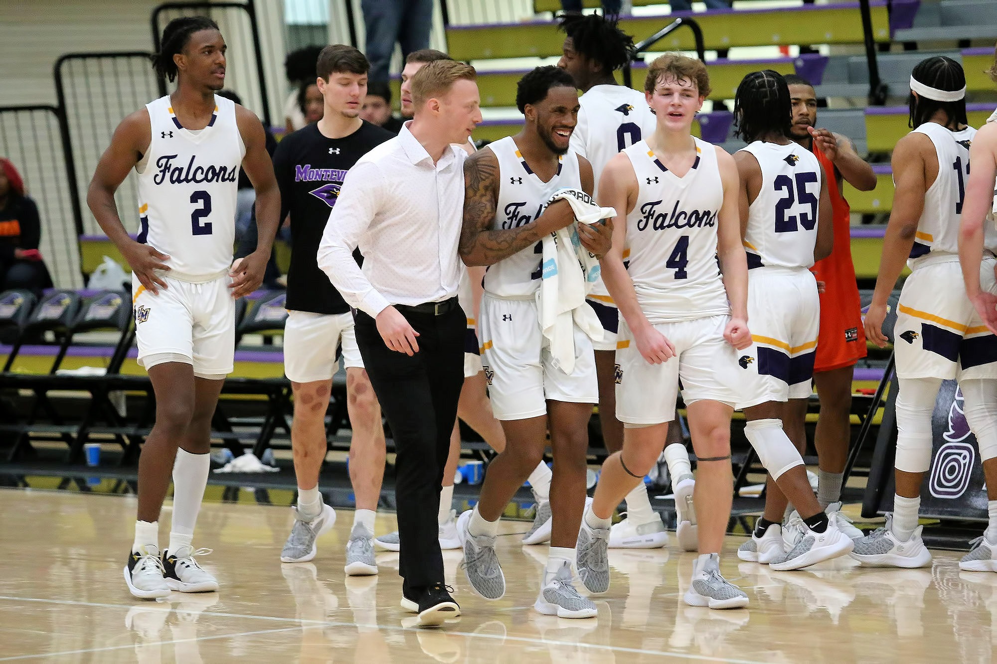 McNeil's Three Lifts Montevallo Over AUM 98-96 - University of ...