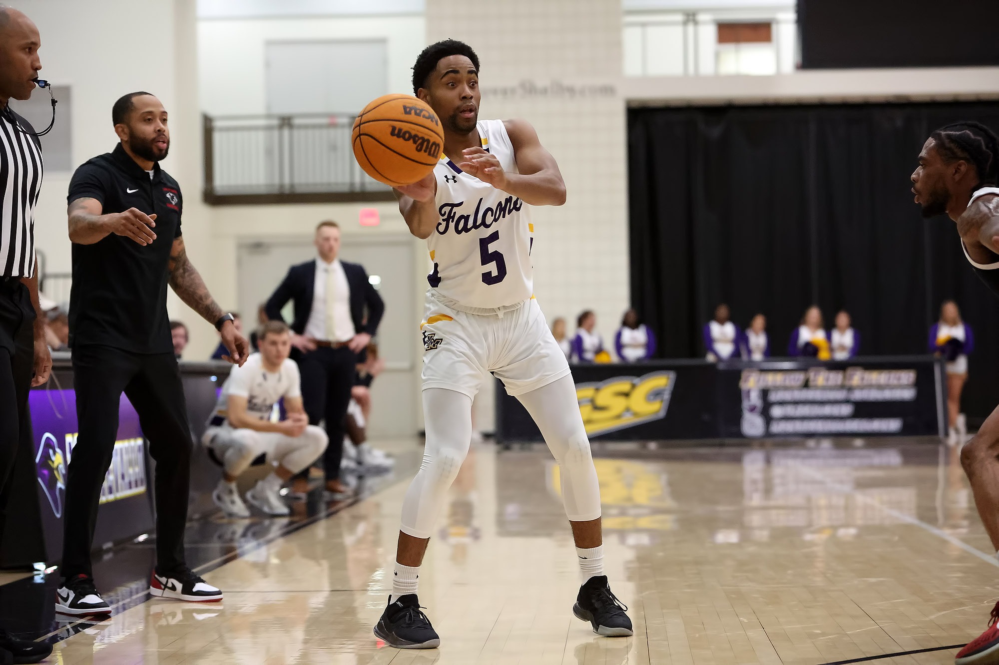 Glover's 28 Points Leads UM to First Win of the Year, 96-81 over ...