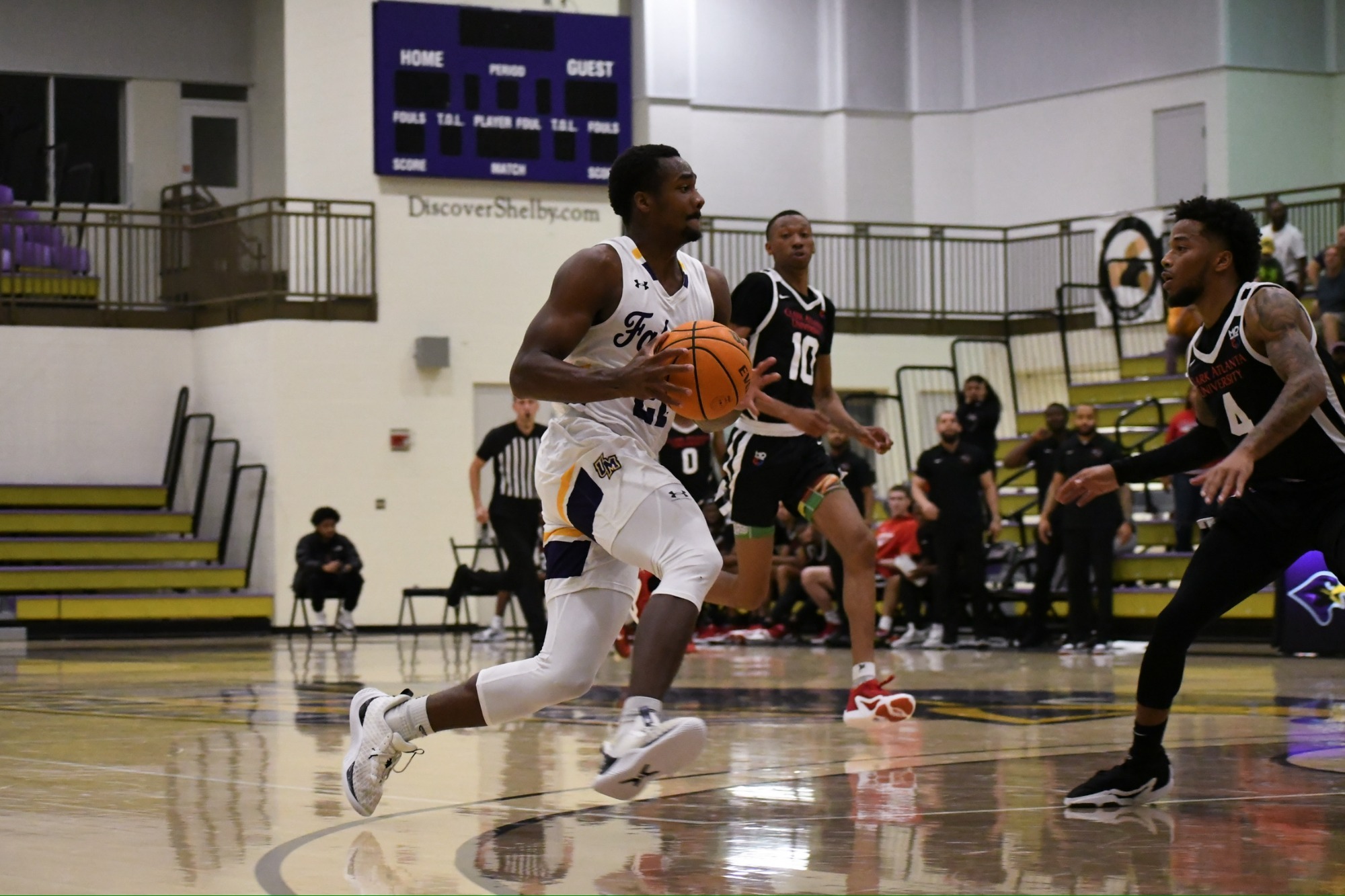 Falcons Down Hawks in Double OT, 99-94 - University of Montevallo Athletics