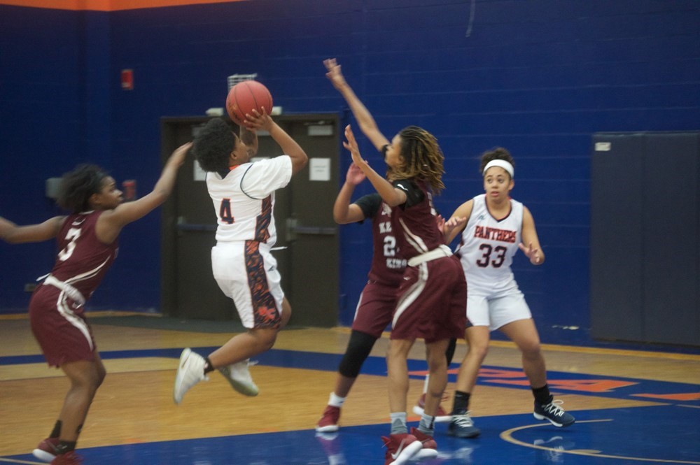 Tyra Walker - 2017-18 - Women's Basketball - Morton College Athletics