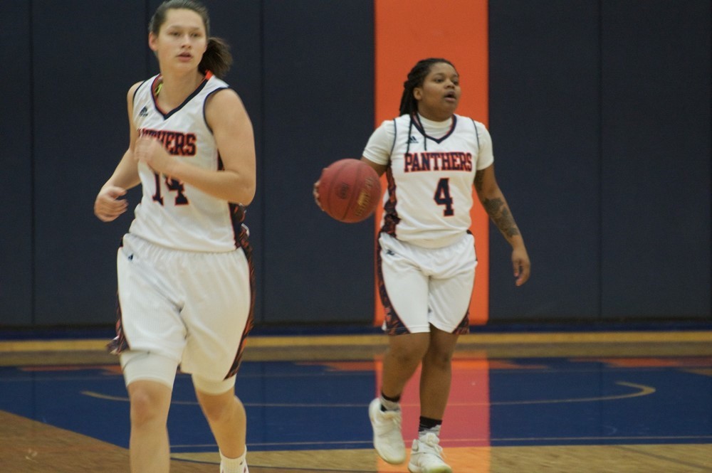 Tyra Walker - 2017-18 - Women's Basketball - Morton College Athletics