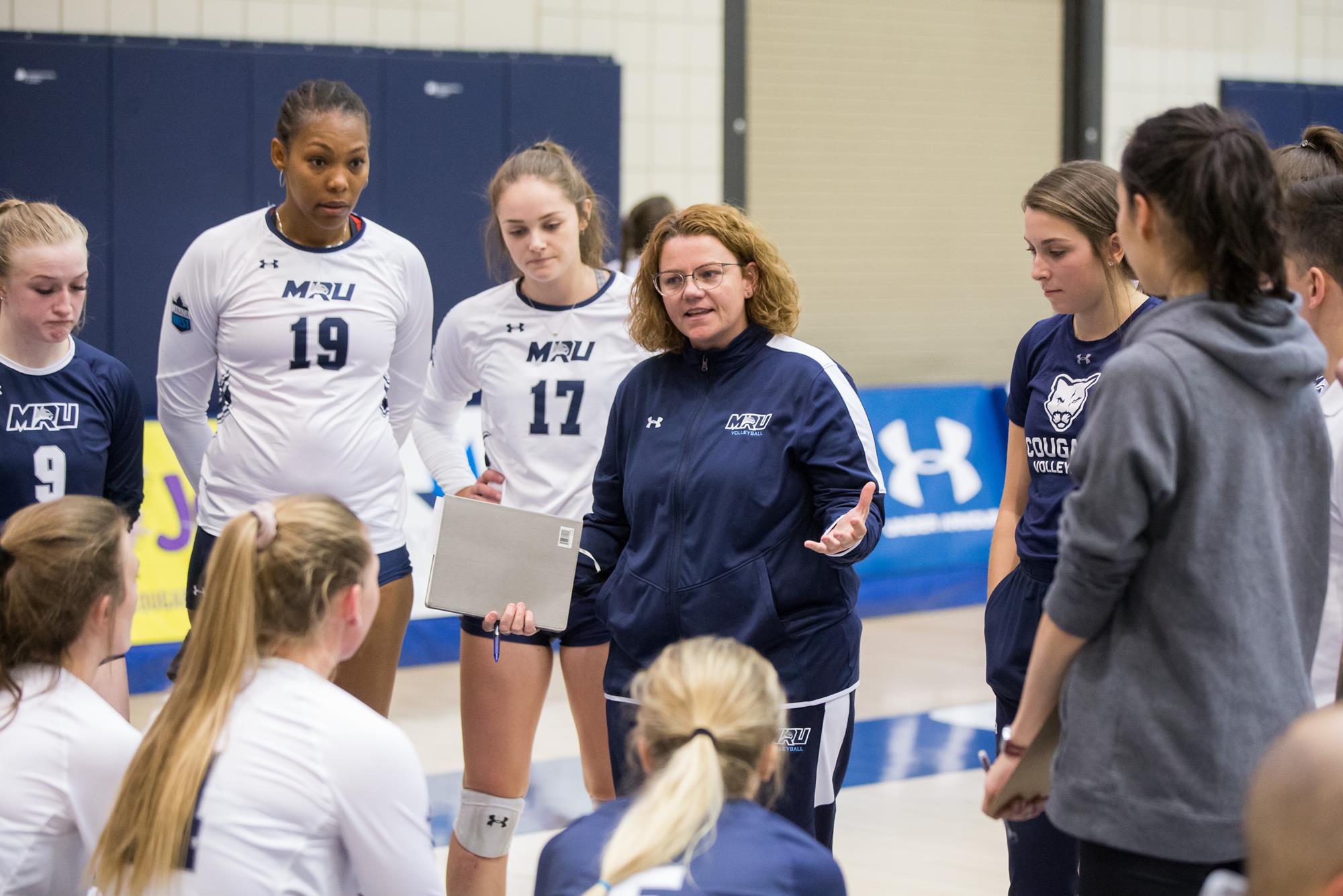 Tasha Holness - 2019-20 - Women's Volleyball - Mount Royal University ...