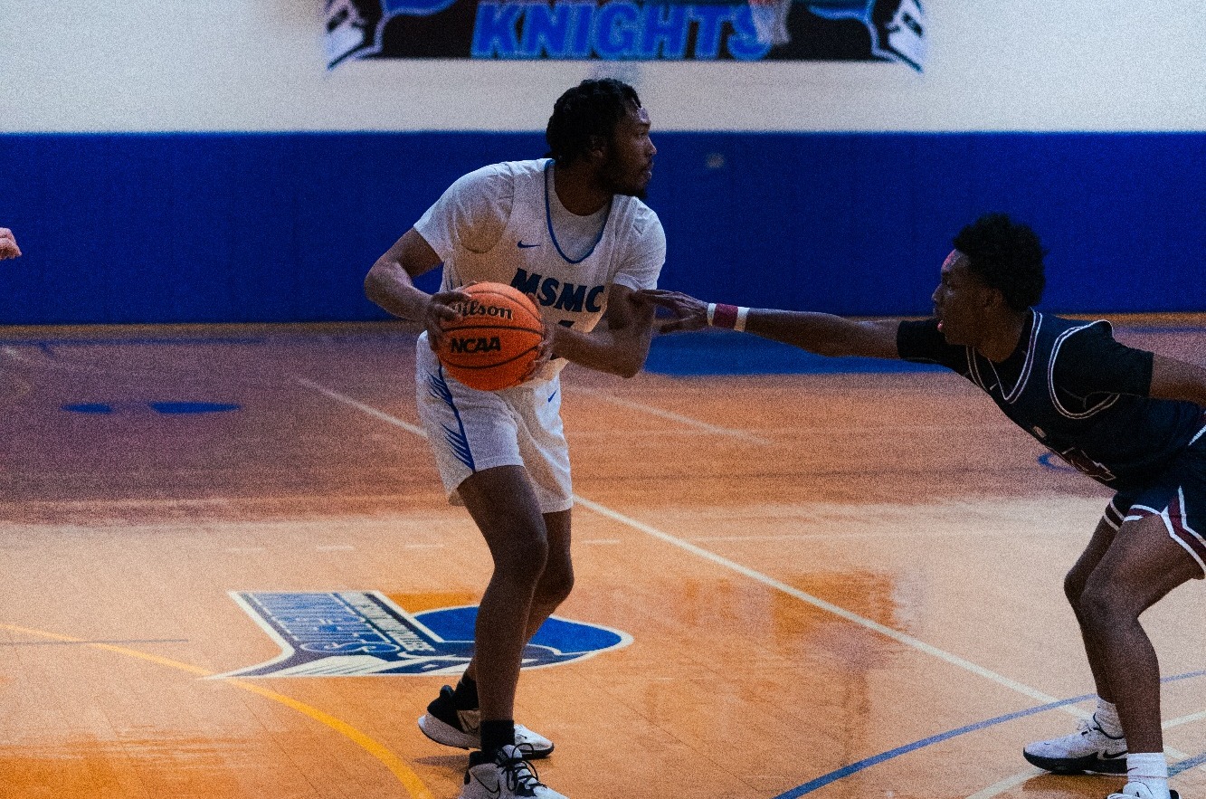 Knights Secure Crucial Road Victory Over Manhattanville, 70-61 - Mount Saint Mary College Athletics