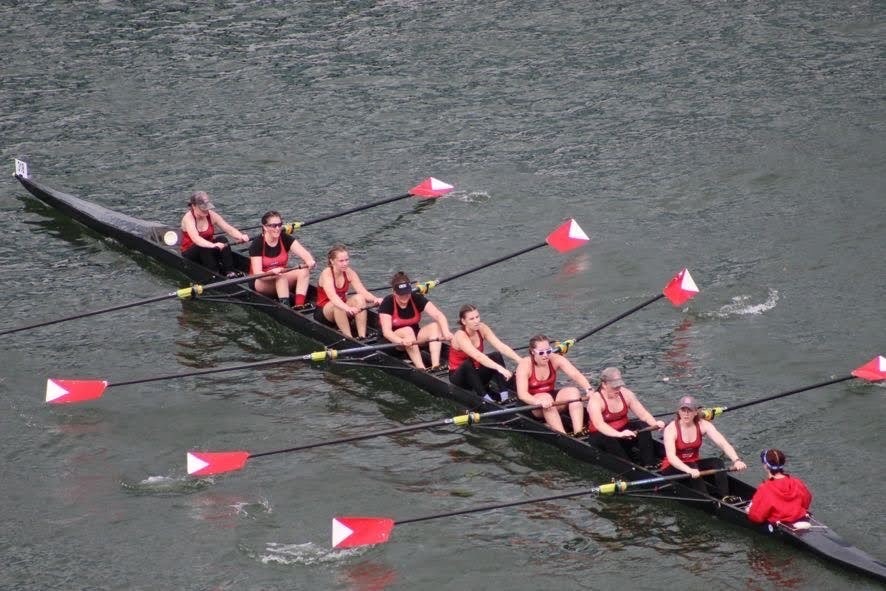Rowing Competes in Milwaukee River Challenege - Milwaukee School of ...