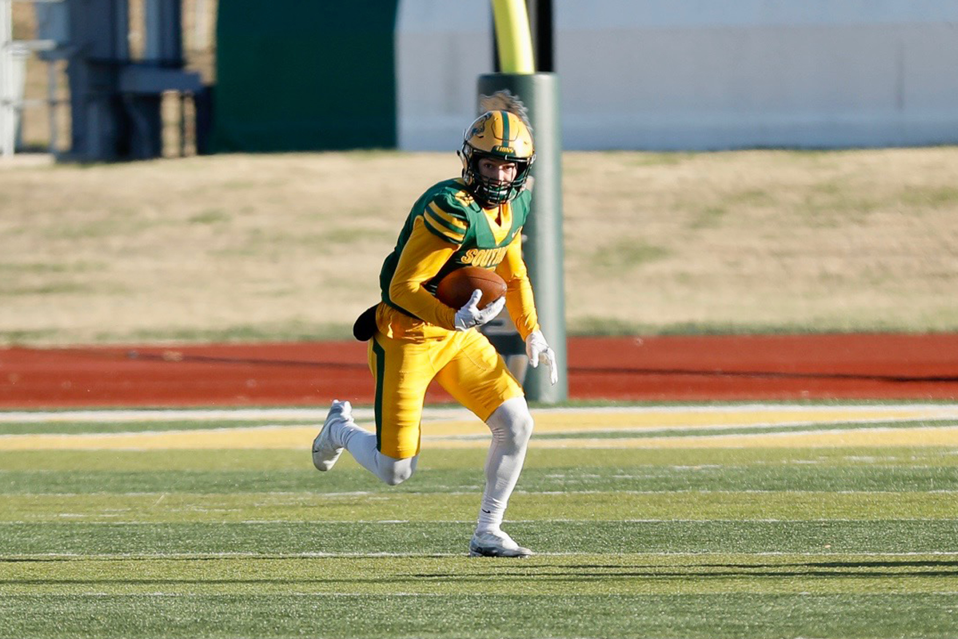 Lions Fall 37-20 To Washburn On Cold Senior Day - Missouri Southern ...