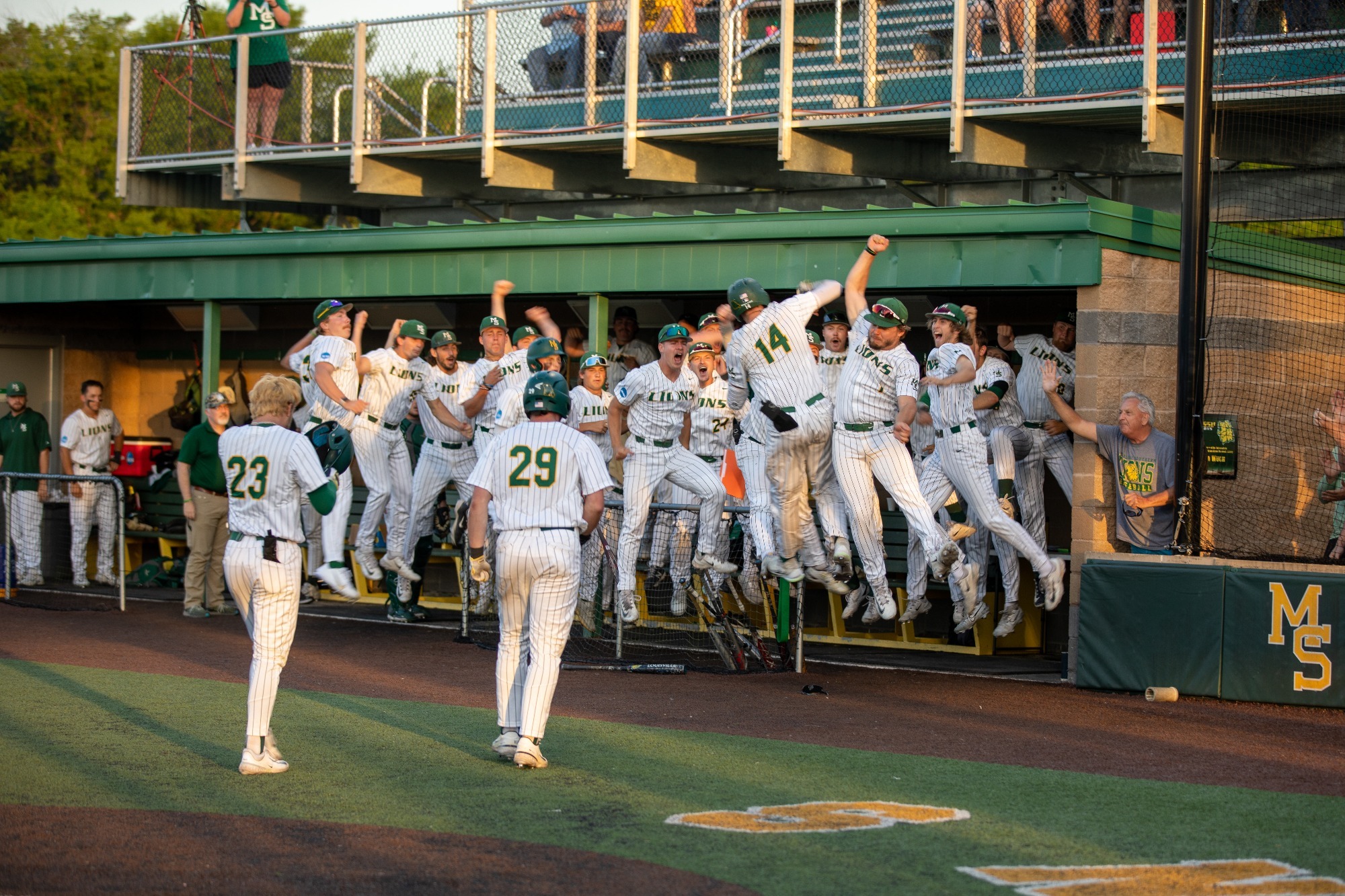 No. 10 Lions Beat Wonder Boys 4-3 Behind Clutch Home Run By Beck ...