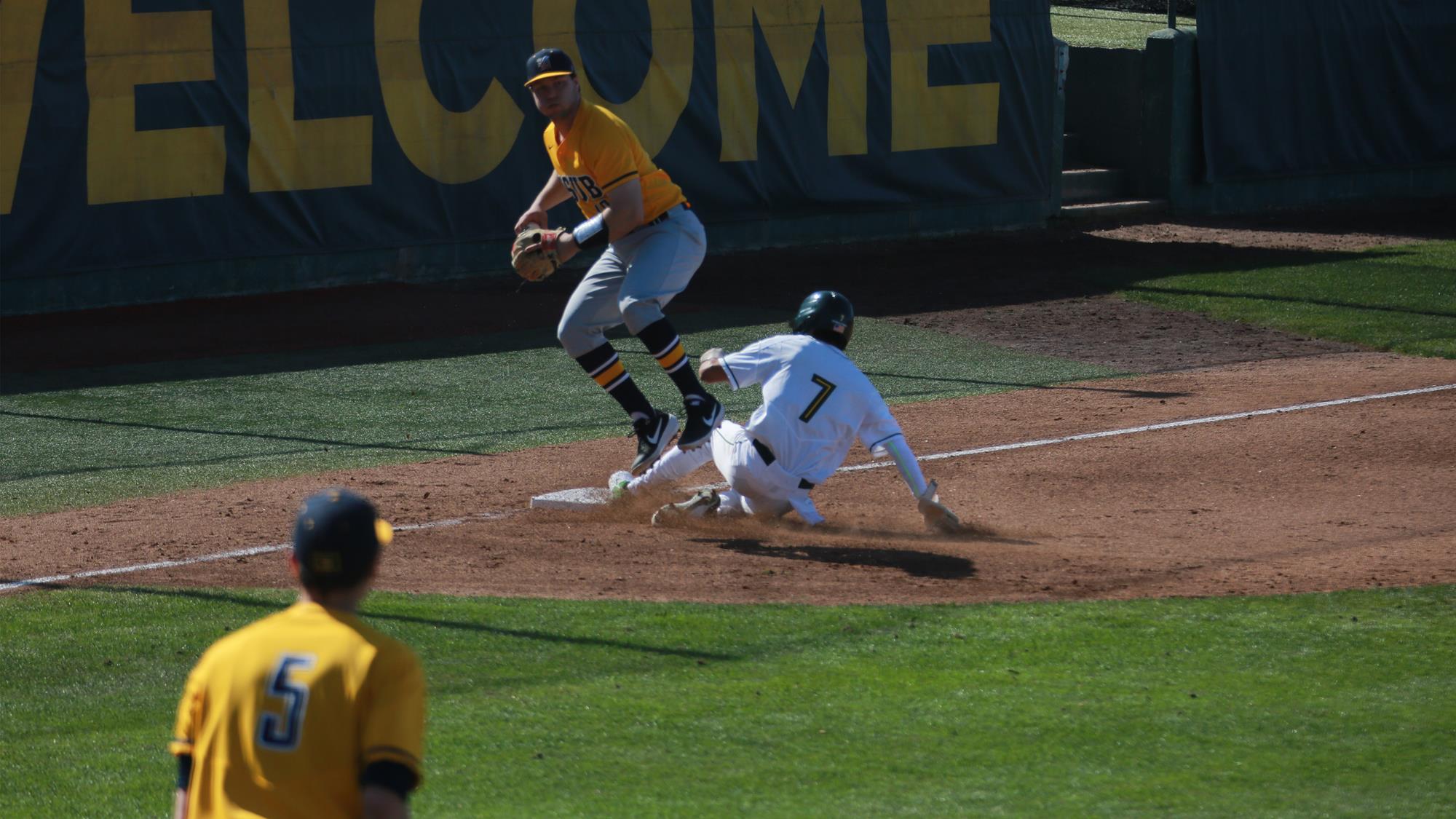 Yellowjackets drop series finale in extra frame - Montana State ...