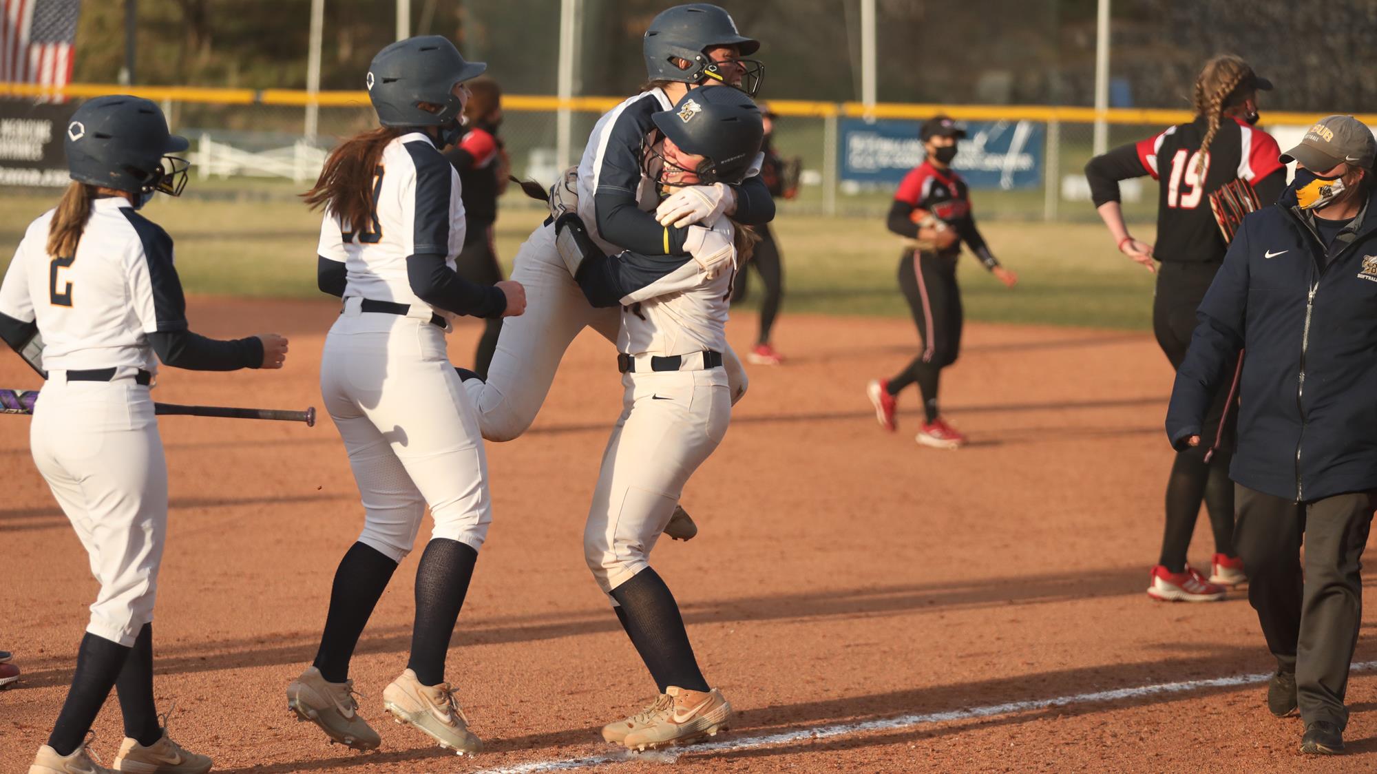 Taylor Anderson - Softball - Montana State University Billings Athletics