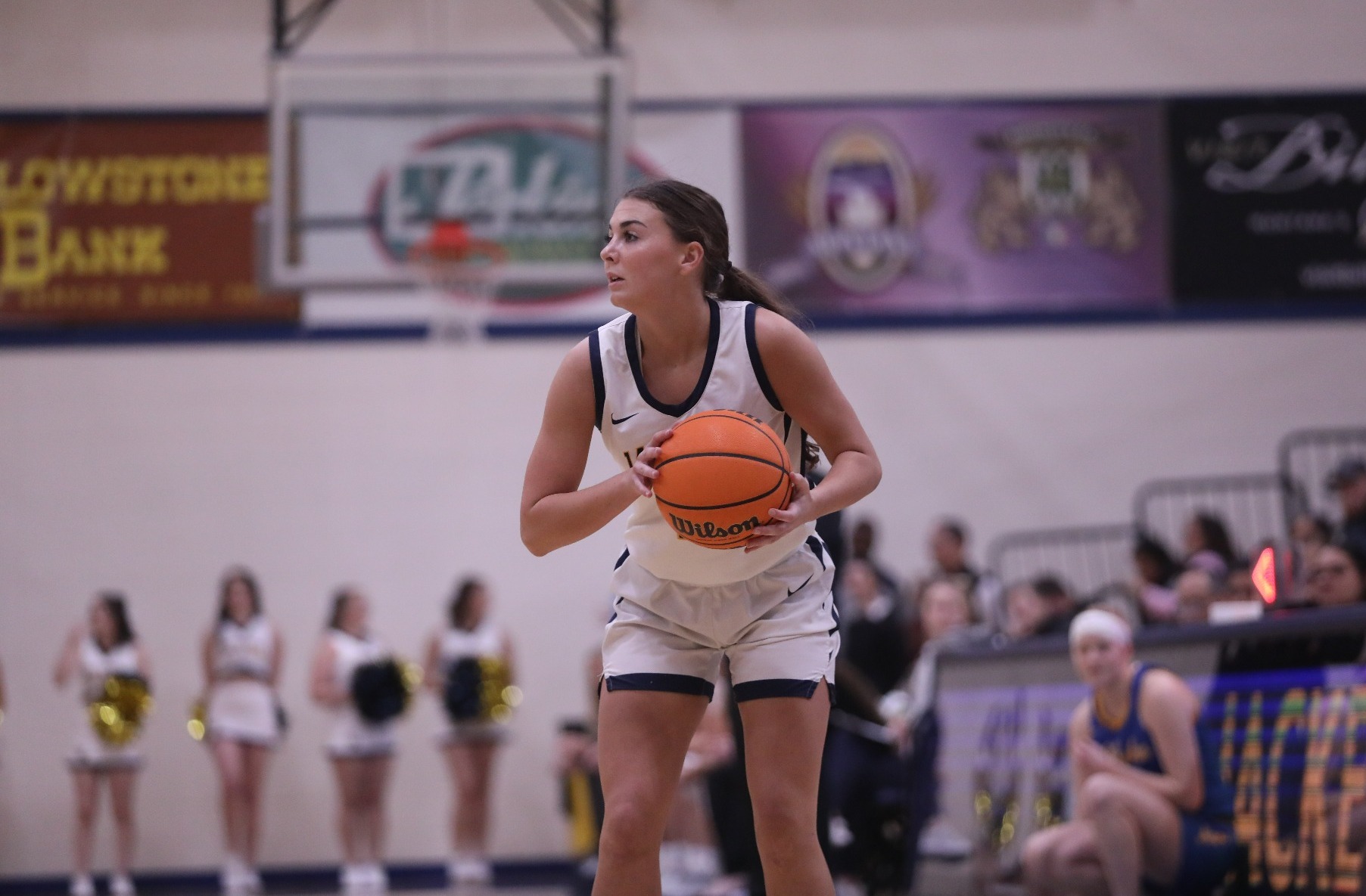 Yellowjackets Power Past Nanooks 88-40 - Montana State University ...