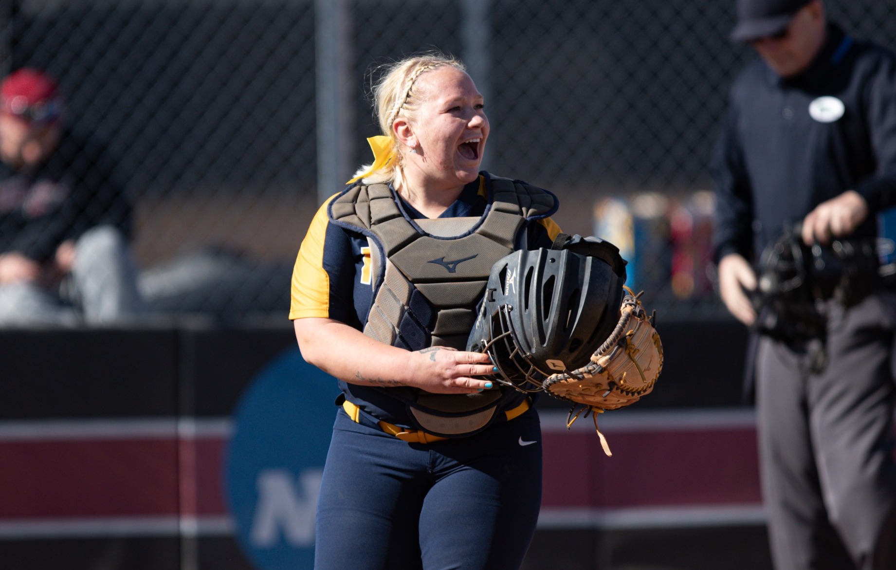 Yellowjackets Earn Saturday Split Against Wolves - Montana State ...