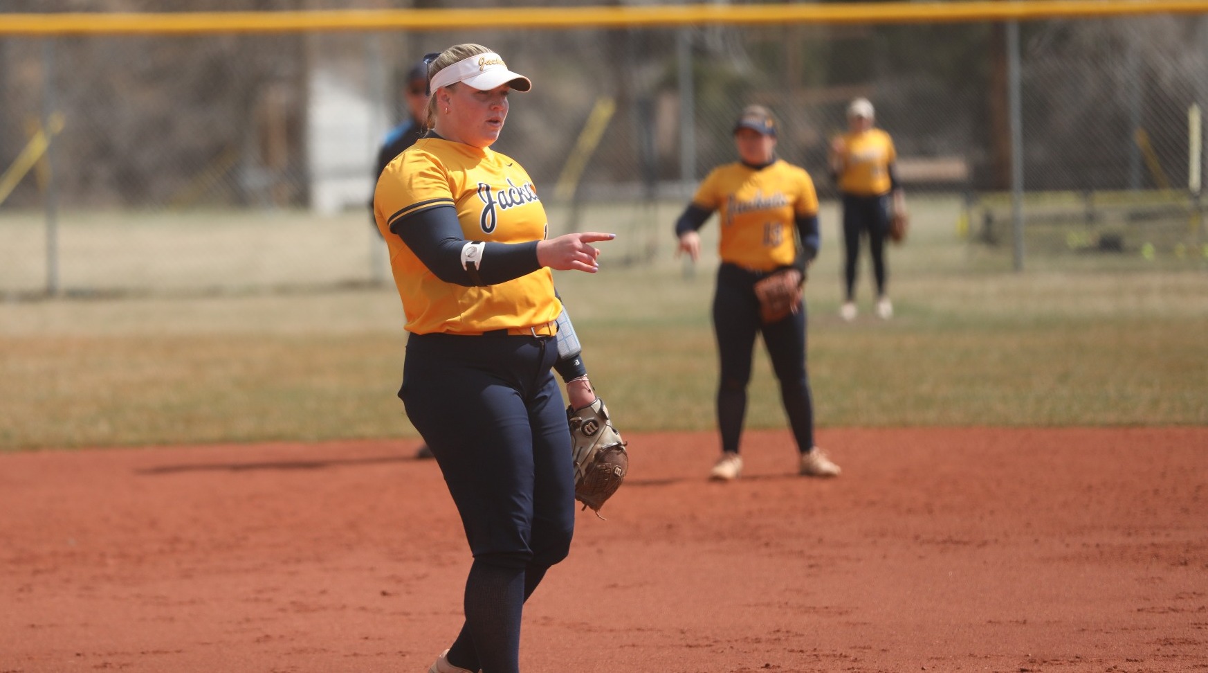 Yellowjackets Split Home Run Filled Doubleheader - Montana State ...