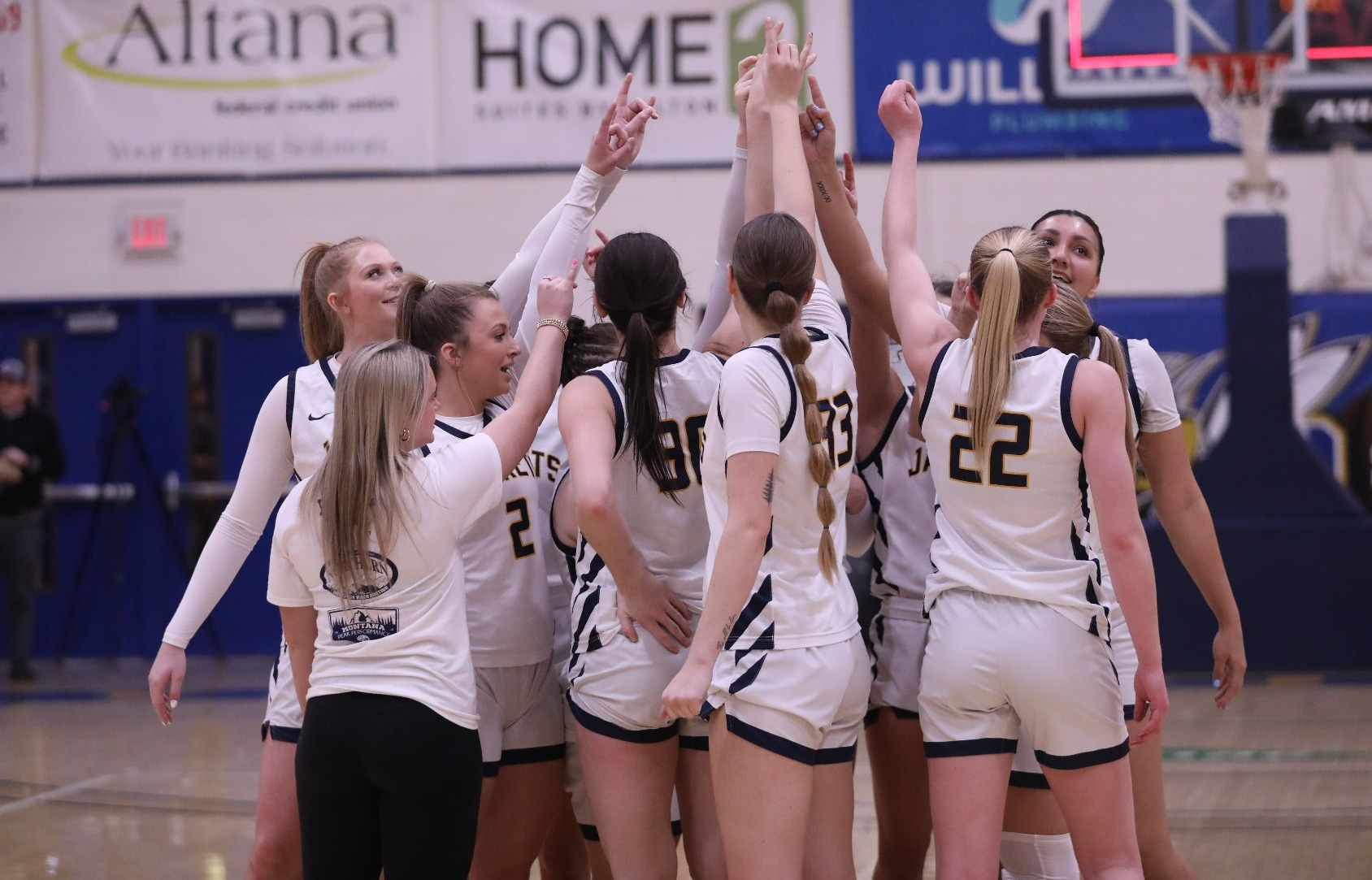 Yellowjackets Clinch Regular Season GNAC Title with Victory over Simon ...